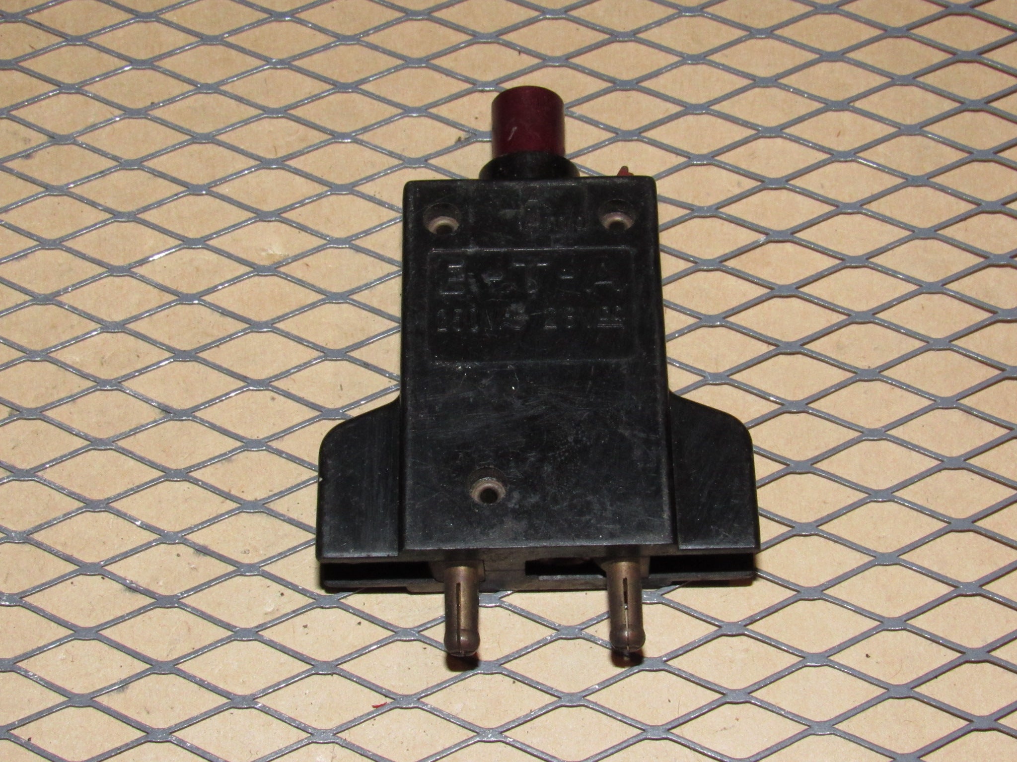 77-95 Mercedes Benz T1 Van Fuse Circuit Breaker 8a E-T-A 240VAC 2-5200 ...