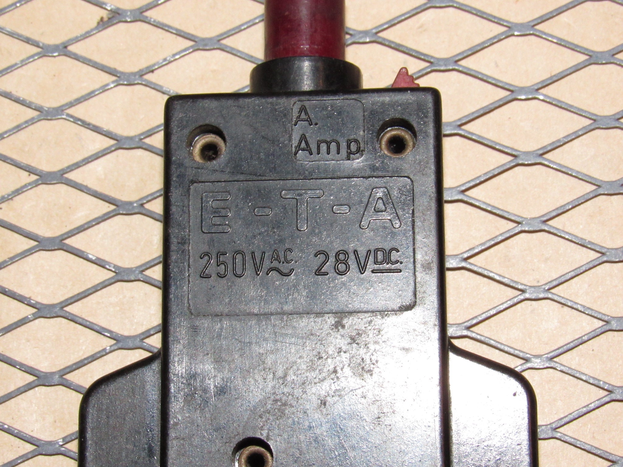 77-95 Mercedes Benz T1 Van Fuse Circuit Breaker 8a E-T-A 240VAC 2-5200 ...