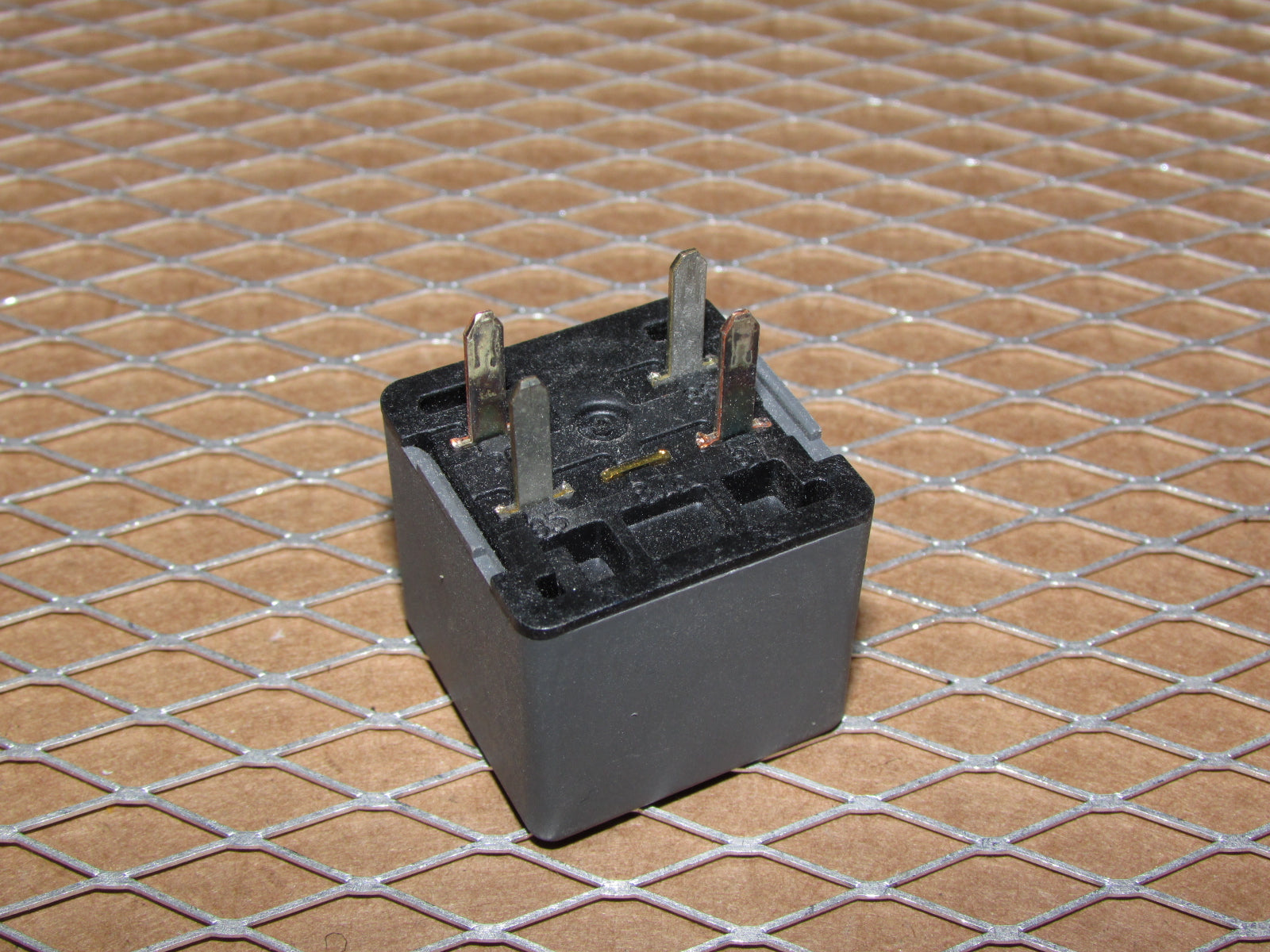 GM Relay 7236 / 12177236 – Autopartone