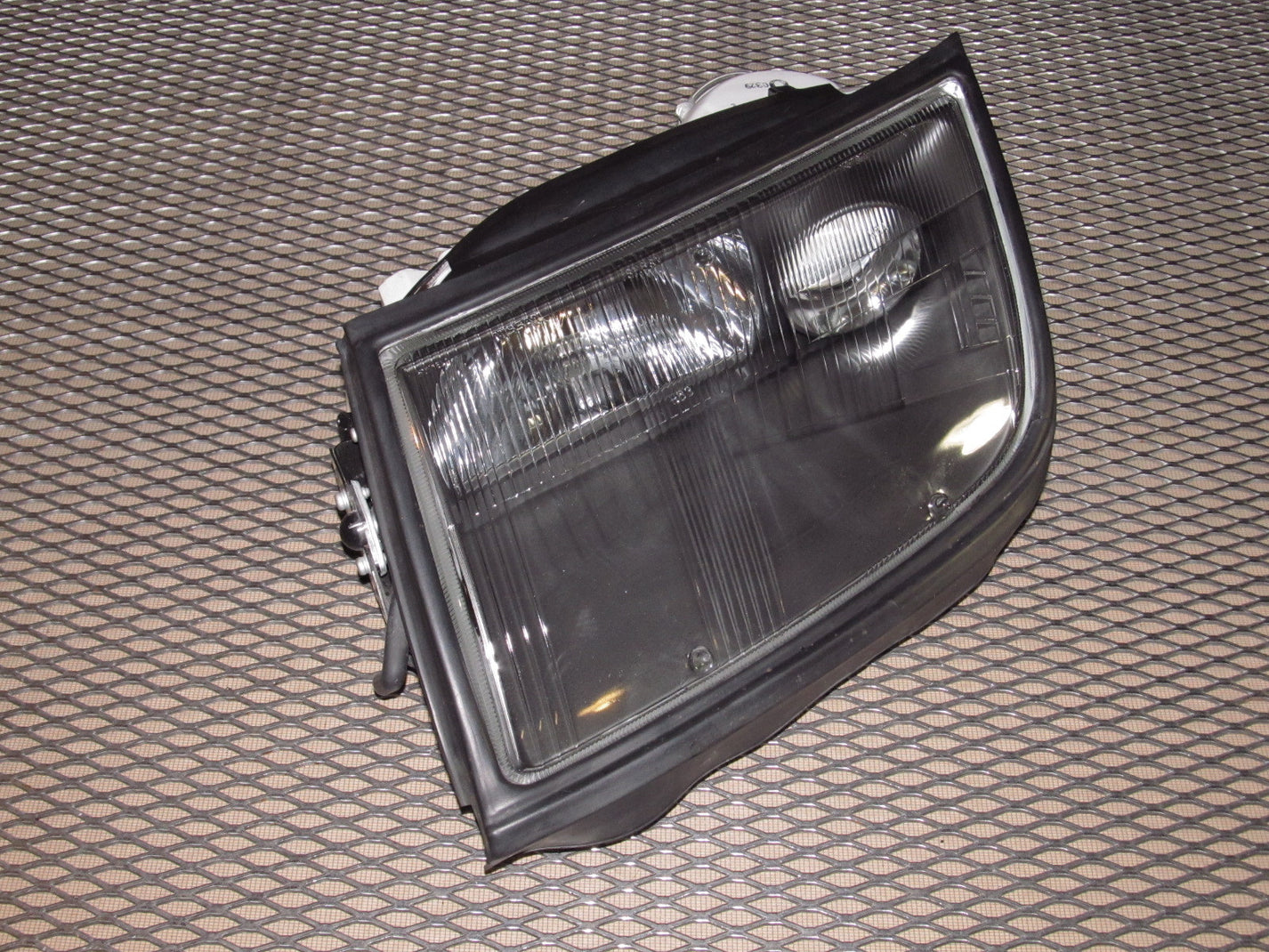 90-96 Nissan 300zx OEM Headlight - Right – Autopartone