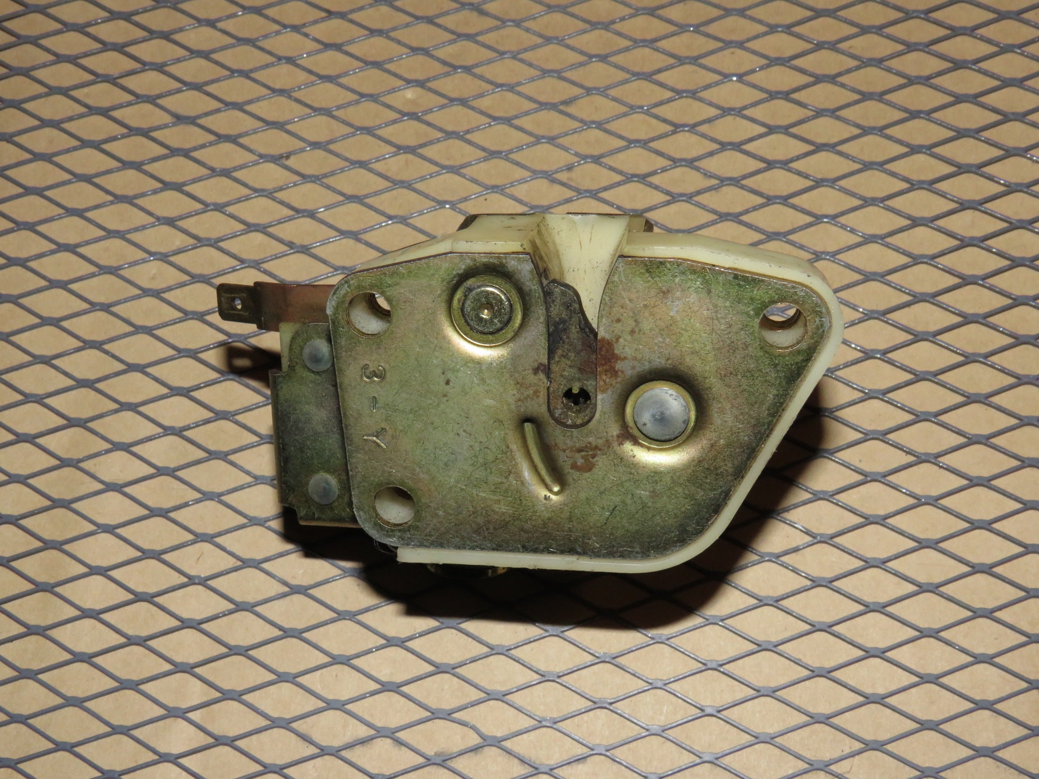 84 85 86 Nissan 300zx OEM Hatch Door Trunk Latch – Autopartone