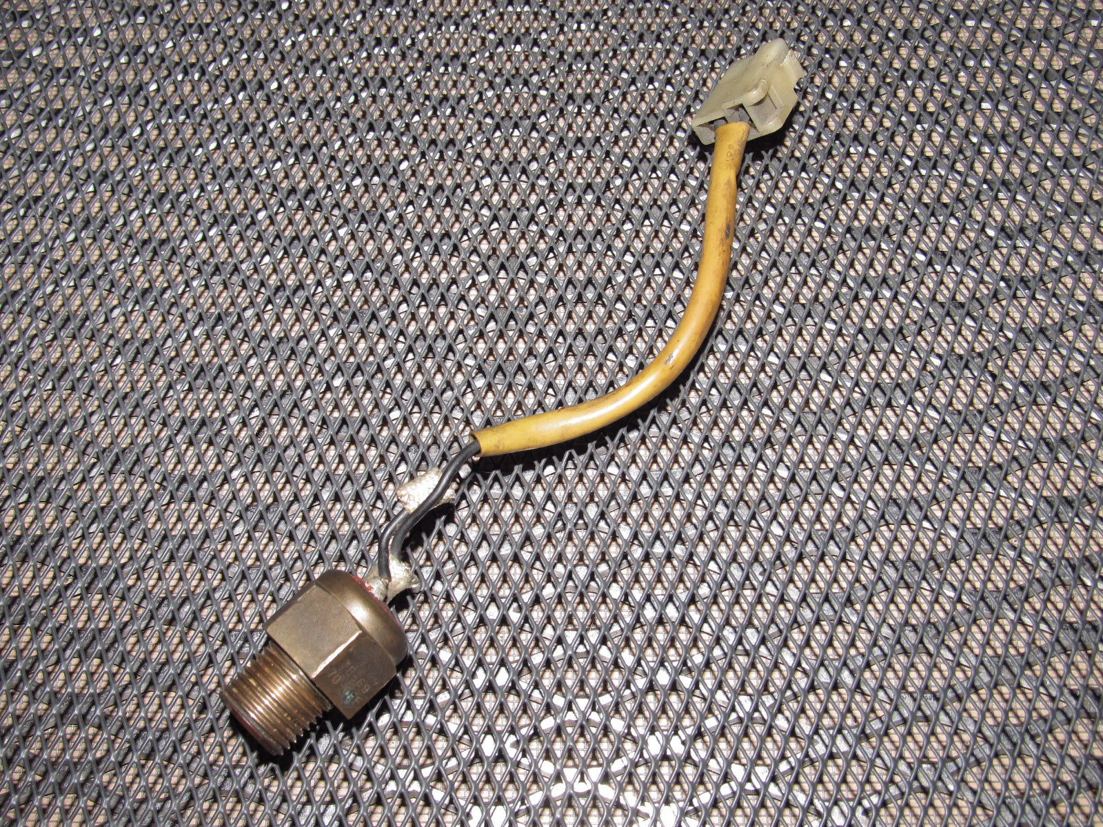 81-83 Mazda RX7 OEM Engine Temperature Sensor – Autopartone