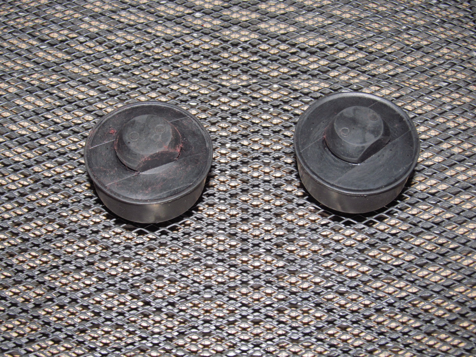 90-96 Nissan 300zx OEM Trunk Rubber Stopper – Autopartone