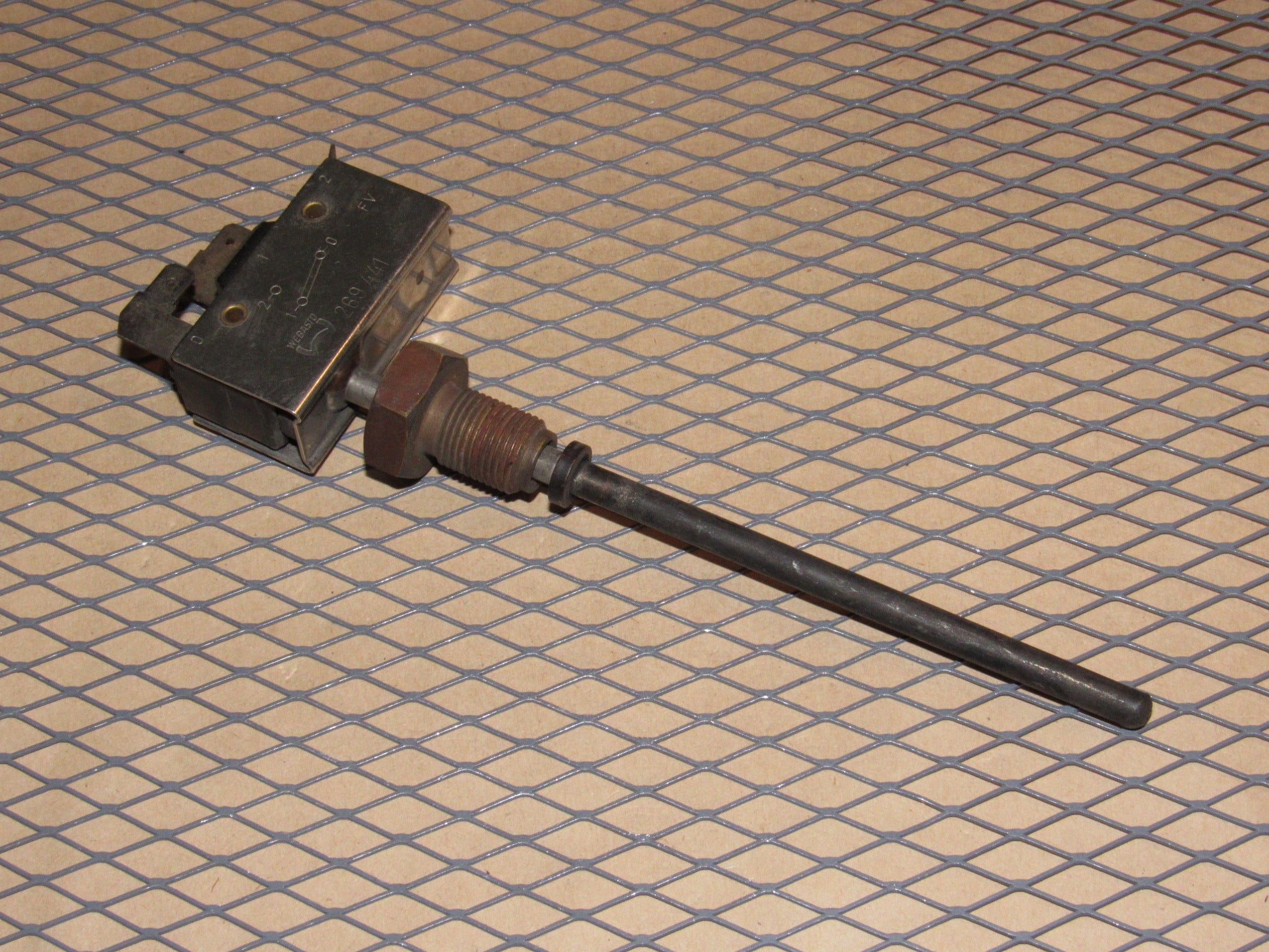 77-95 Mercedes Benz T1 Van OEM Smoke Detector Alarm Sensor – Autopartone