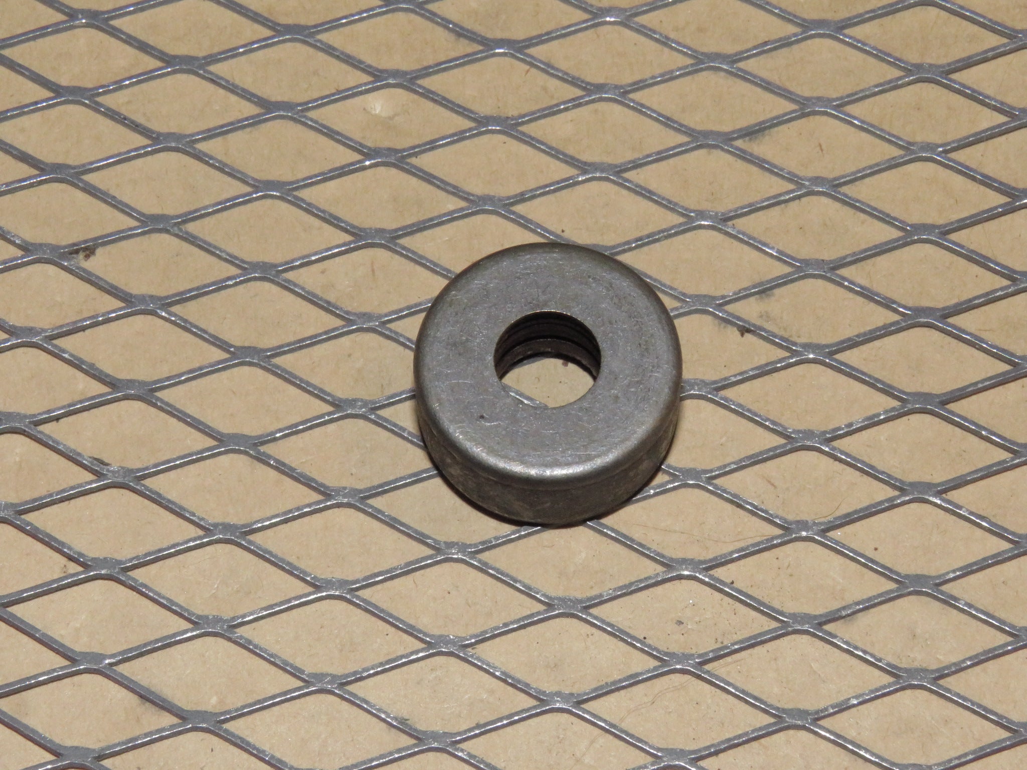 84 85 86 Nissan 300zx OEM Intake Manifold Lower Runner Mounting Washer ...