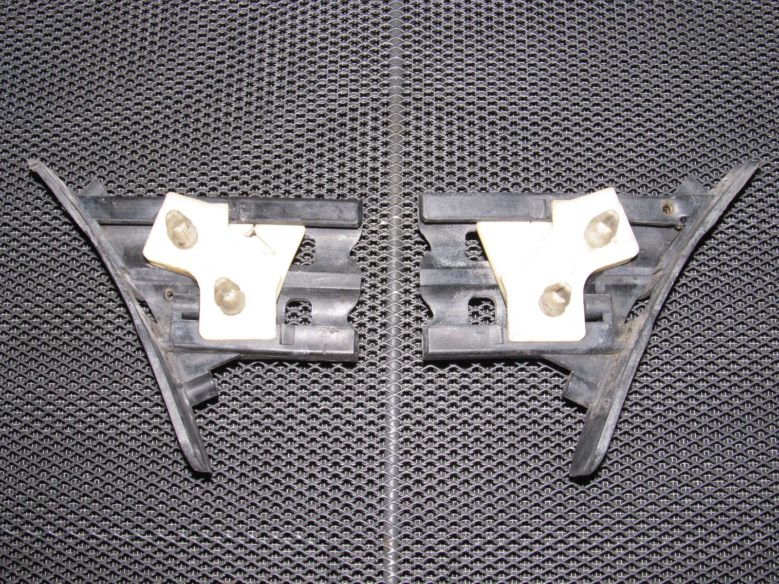88 89 Honda CRX OEM Rear Bumper Mounting Bracket Set – Autopartone