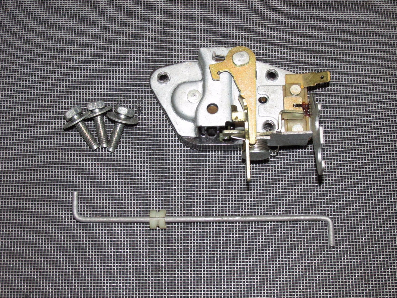 90 91 92 93 94 95 96 Nissan 300zx OEM Hatch Trunk Latch – Autopartone.com