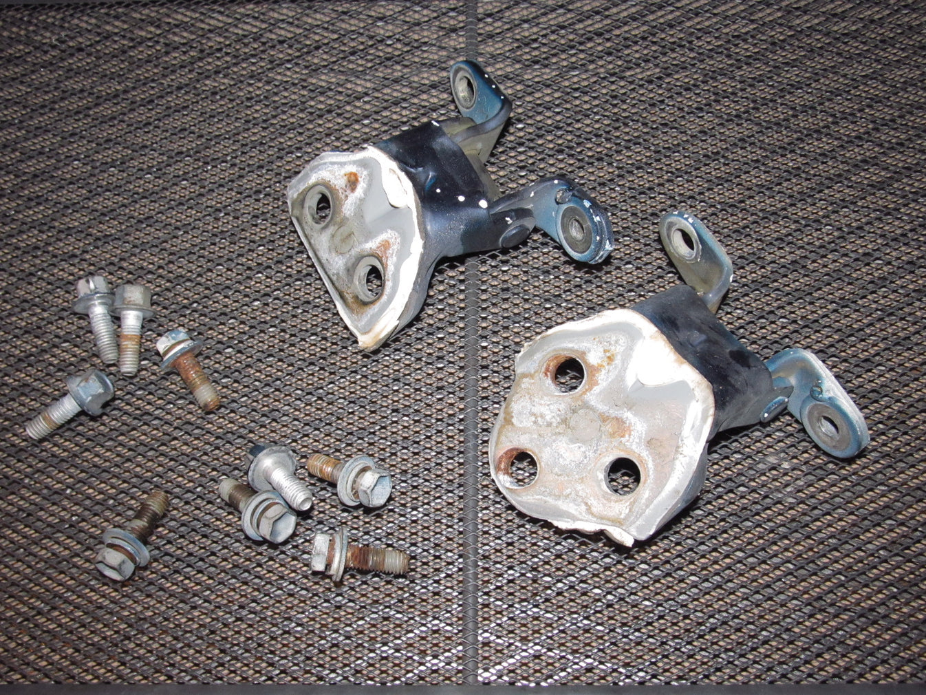 89 90 91 92 Toyota Supra OEM Door Hinges - Left Set – Autopartone.com