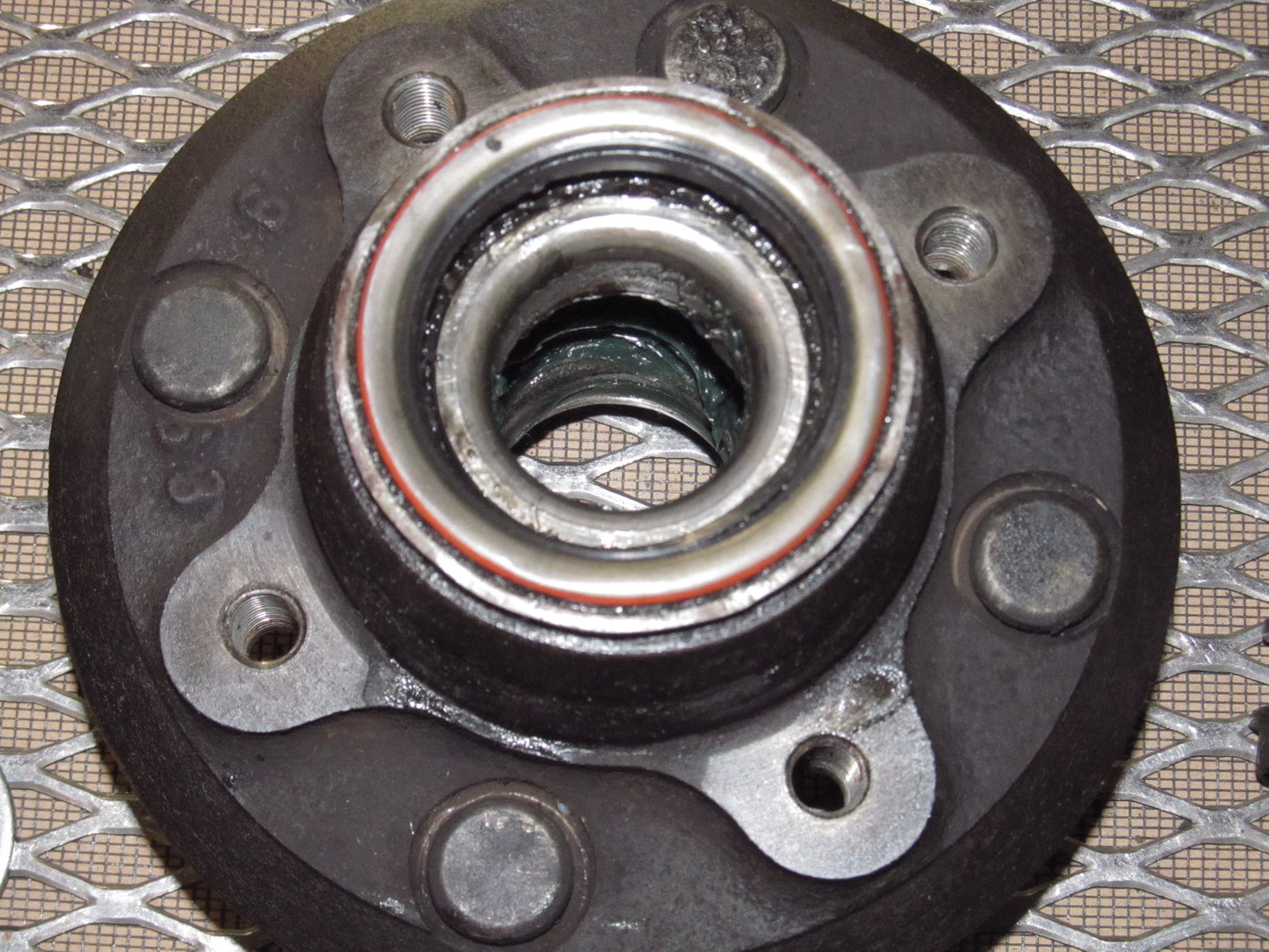 79 80 Datsun 280zx OEM Front Wheel Hub - Right – Autopartone