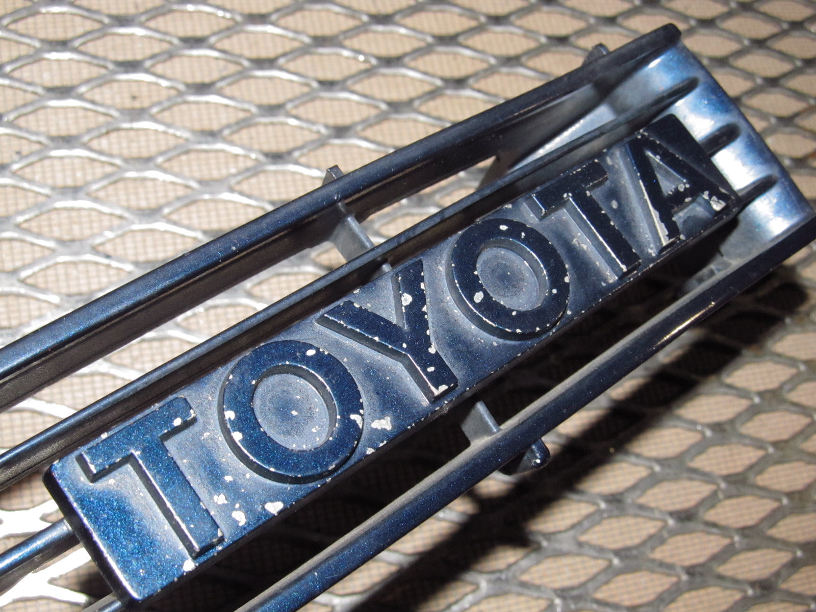 89 90 91 92 Toyota Supra OEM Front Bumper Grille – Autopartone