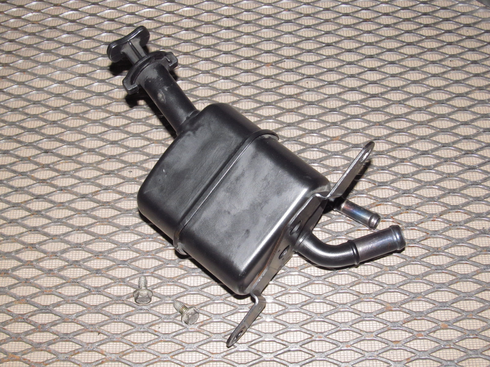 94 95 96 97 Mazda Miata OEM Power Steering Reservoir Tank – Autopartone