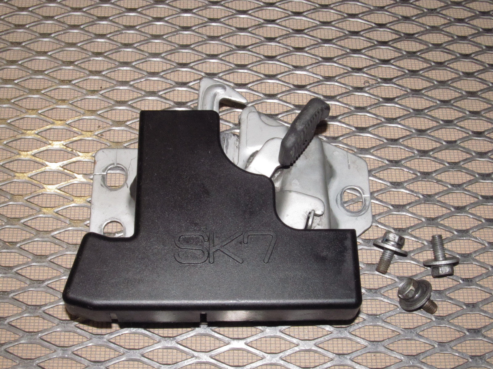90 91 92 93 Acura Integra OEM Hood Latch – Autopartone