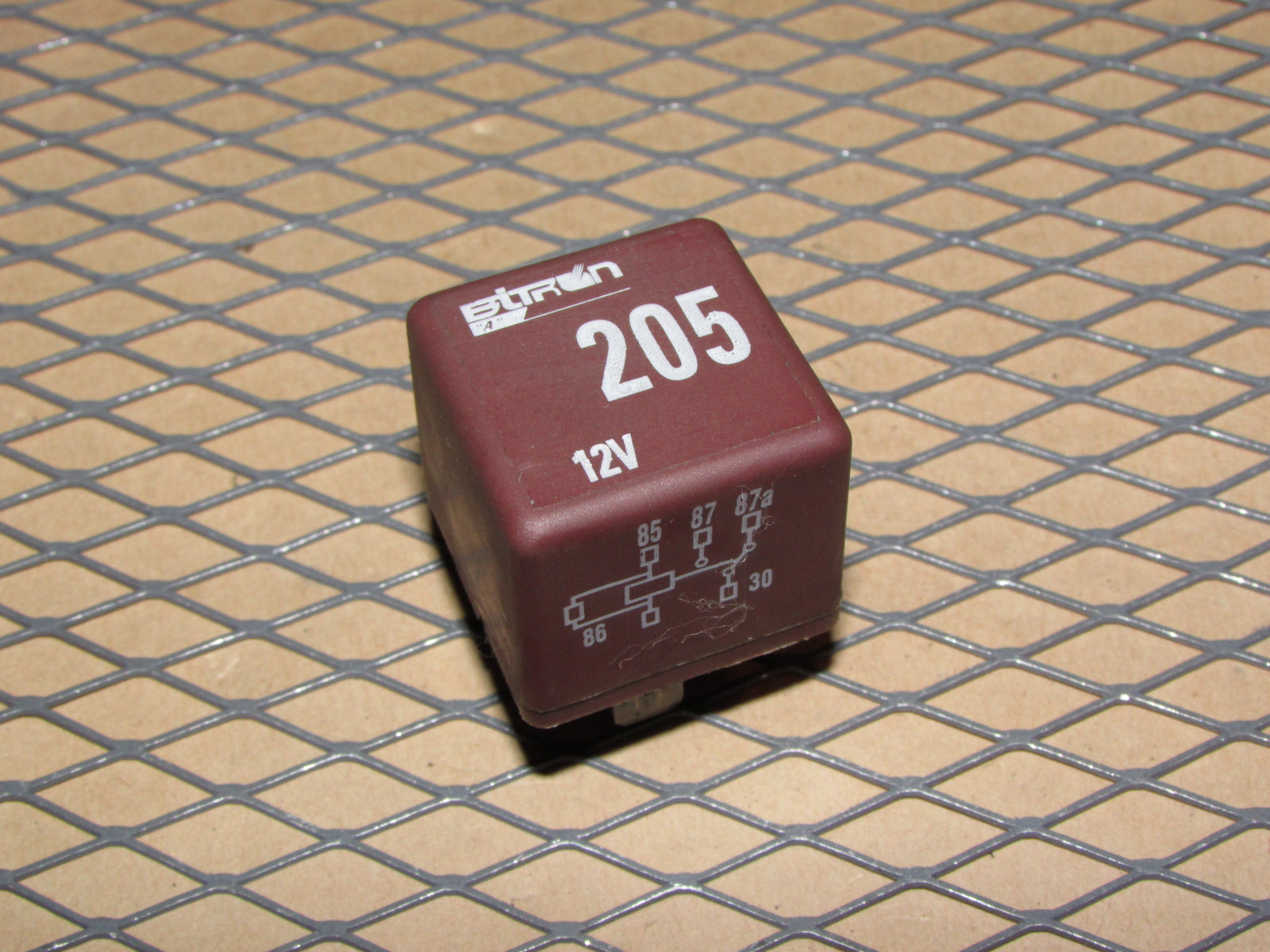 Audi & Volkswagen Relay (205) 431951253D – Autopartone