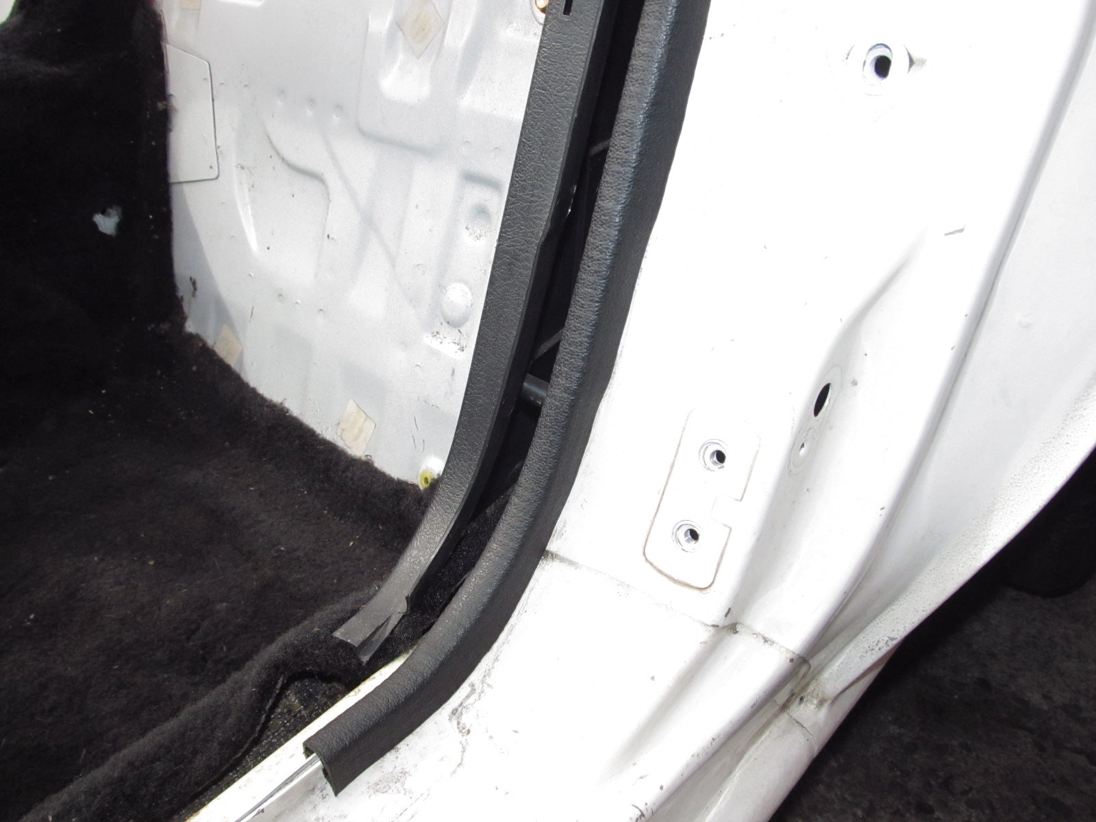 94 95 96 97 Mazda Miata OEM Chassis Belt Line Moulding Stripping ...