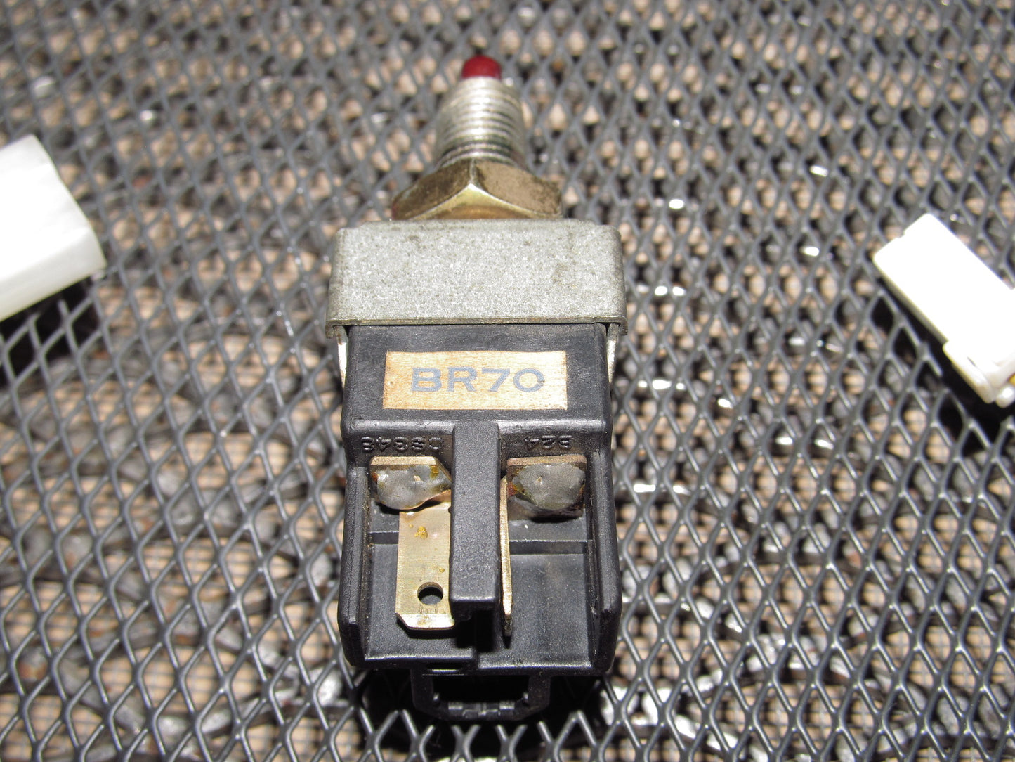 94 95 96 97 Mazda Miata OEM Brake Light Pedal Switch - A/T – Autopartone