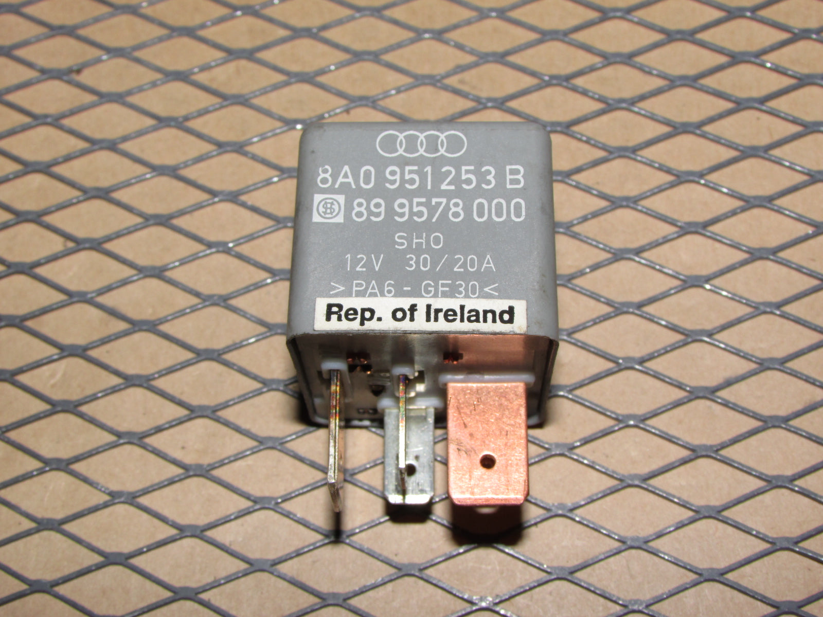 Audi & Volkswagen Relay 8A0 951 253 B – Autopartone.com