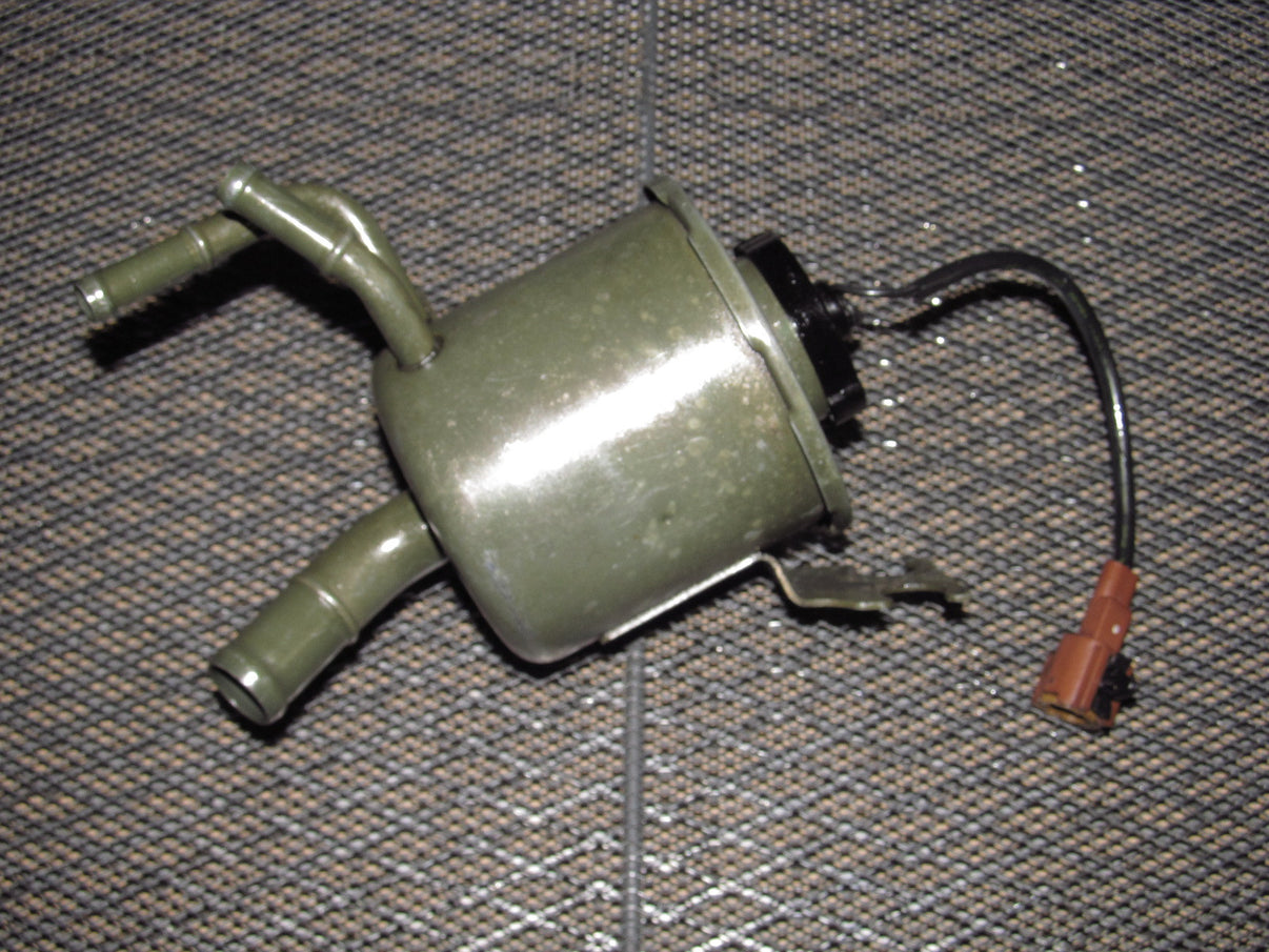 90-96 Nissan 300zx OEM Power Steering Reservoir Tank - Hicas – Autopartone