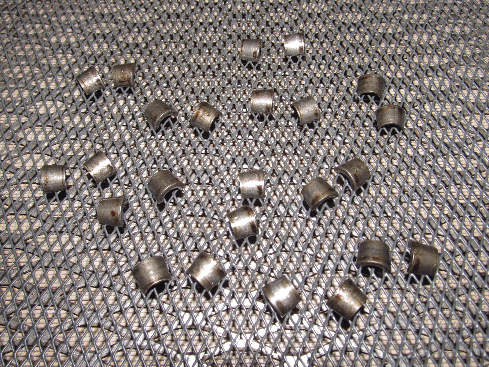 72 73 Datsun 240z OEM Engine Valve Collet Lock Keeper Set - E88 ...