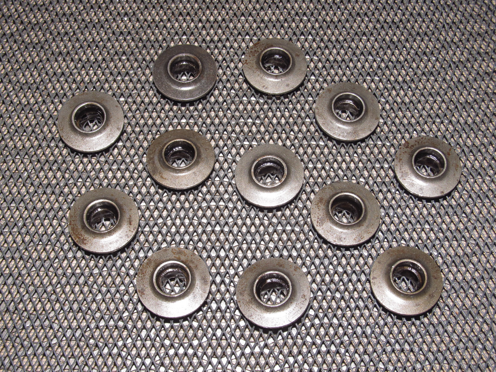 72 73 Datsun 240z OEM E88 Engine Valve Seat Valve Spring Retainer Set ...