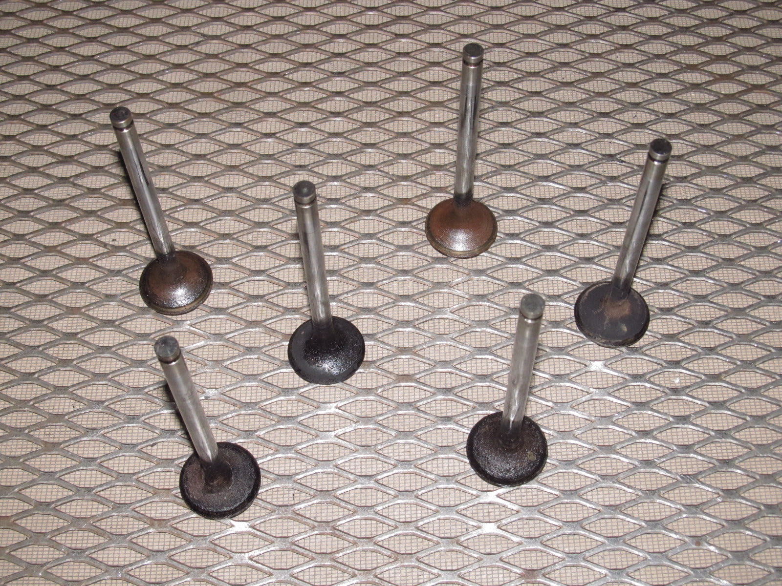 72 73 Datsun 240z OEM E88 Engine Exhaust Valve Set – Autopartone