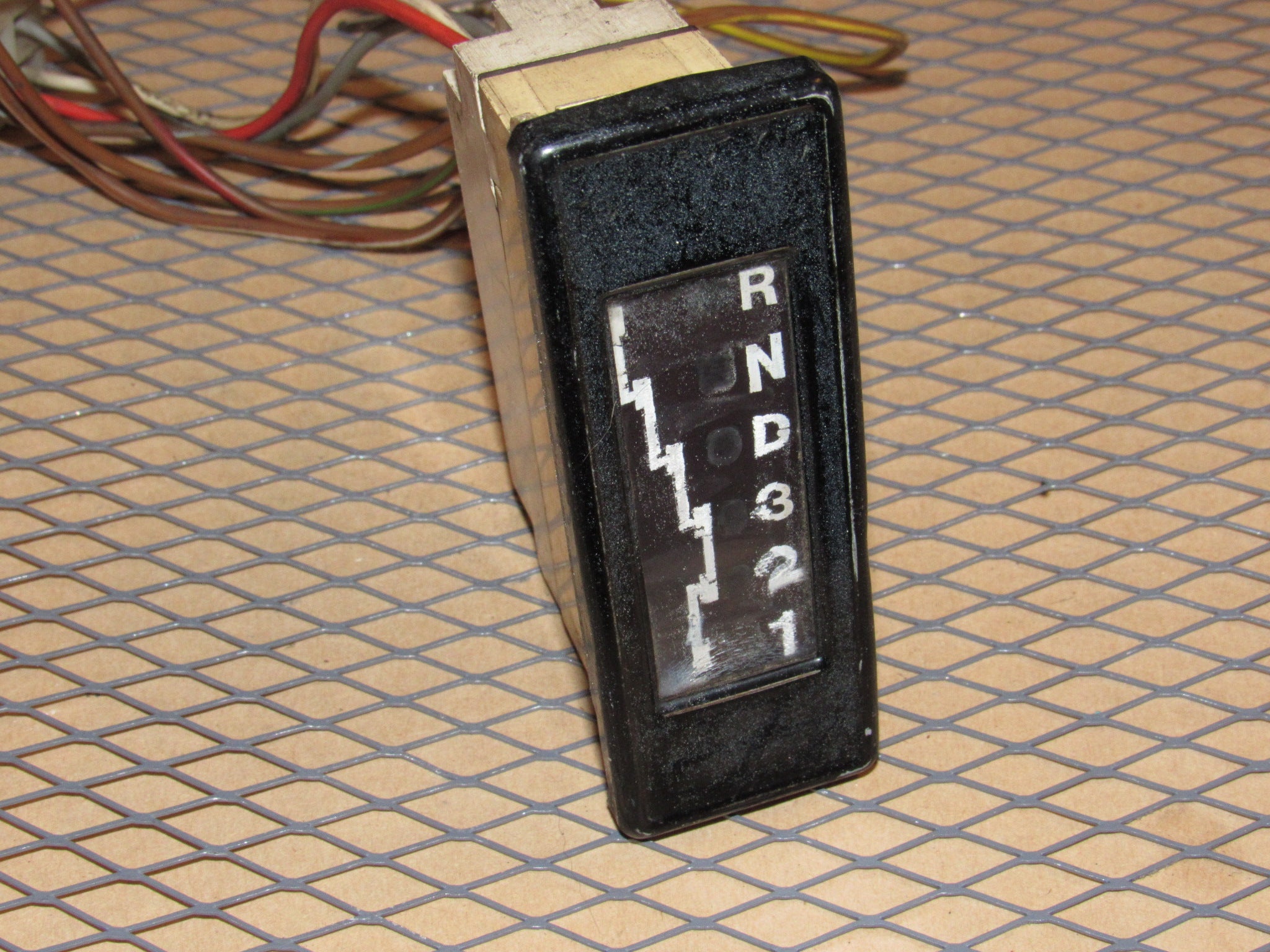 77-95 Mercedes Benz T1 Van OEM A/T Shifter Indicator & Light Lamp ...