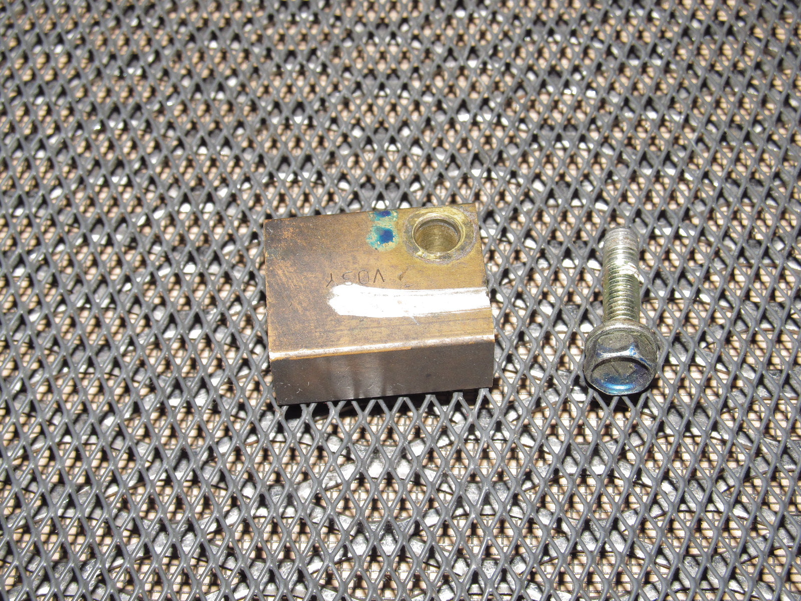 79 80 Datsun 280zx OEM Front Brake Proportional Valve - Left – Autopartone