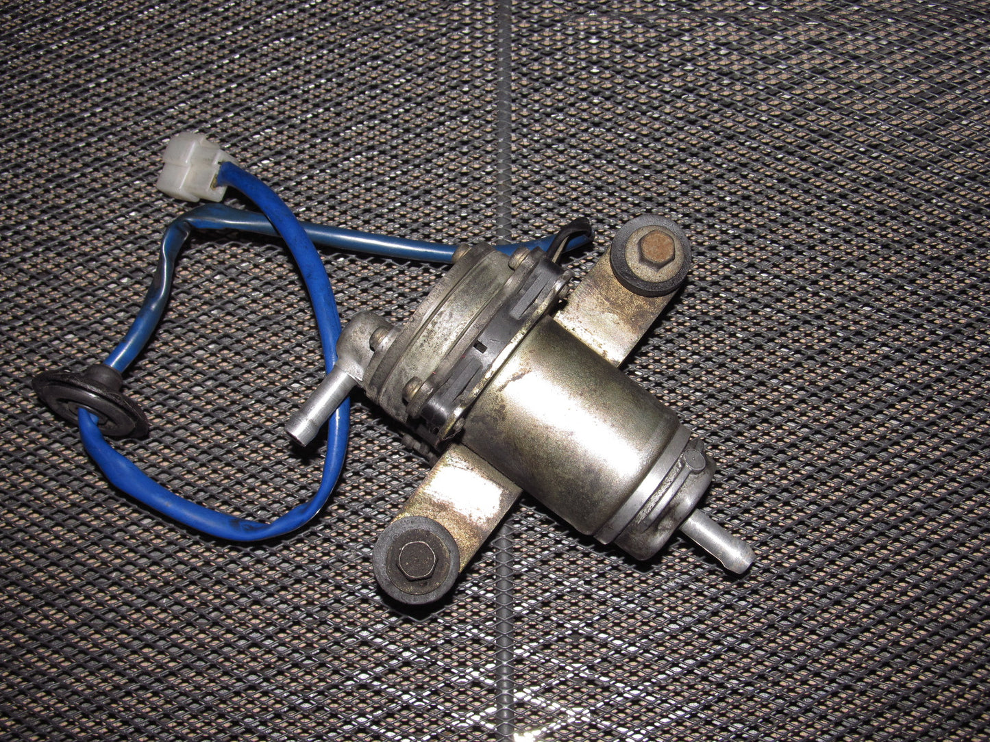 81-83 Mazda RX7 OEM Inline Fuel Pump – Autopartone