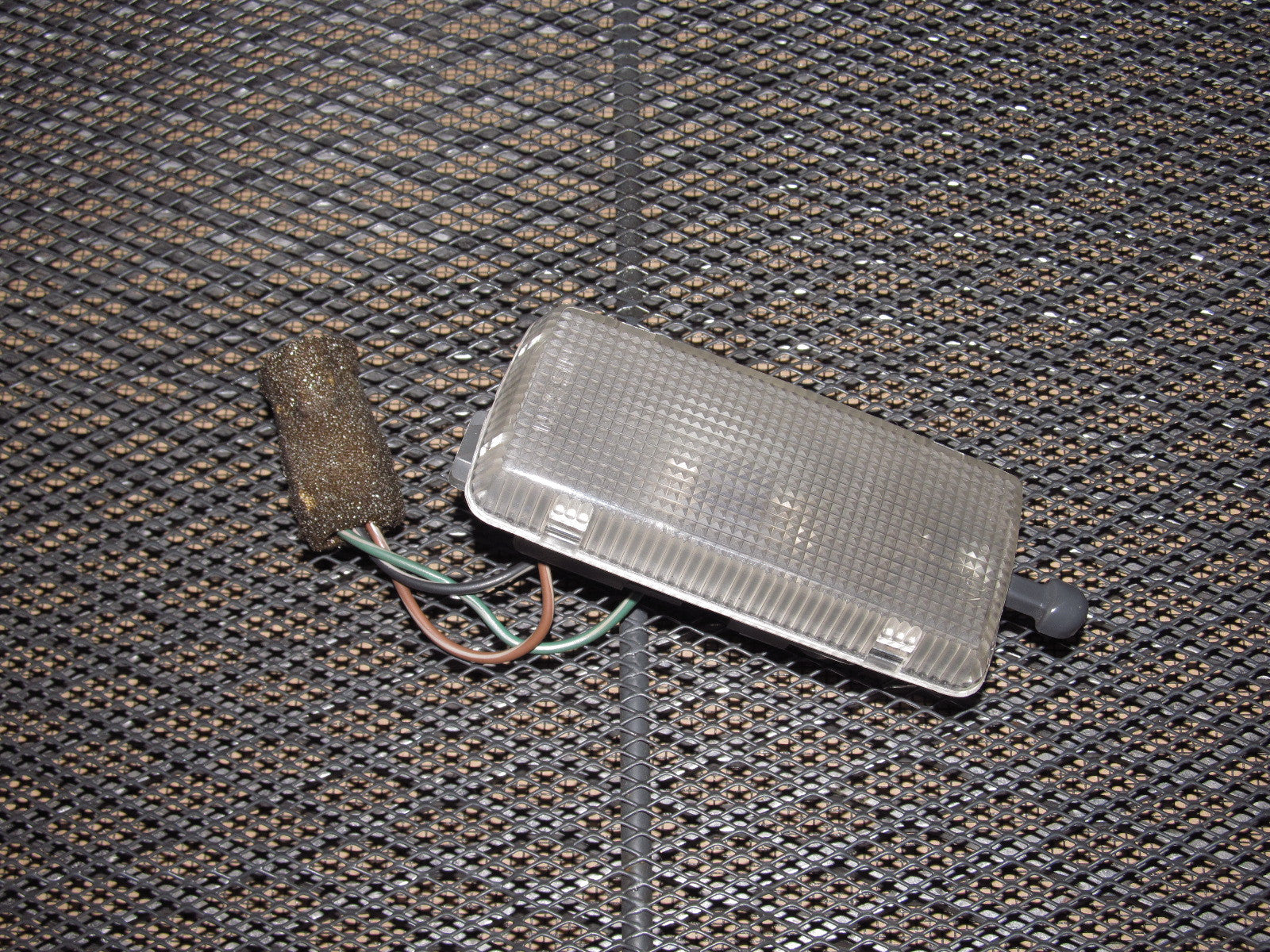 90-96 Nissan 300zx OEM Interior Trunk Courtesy Light – Autopartone