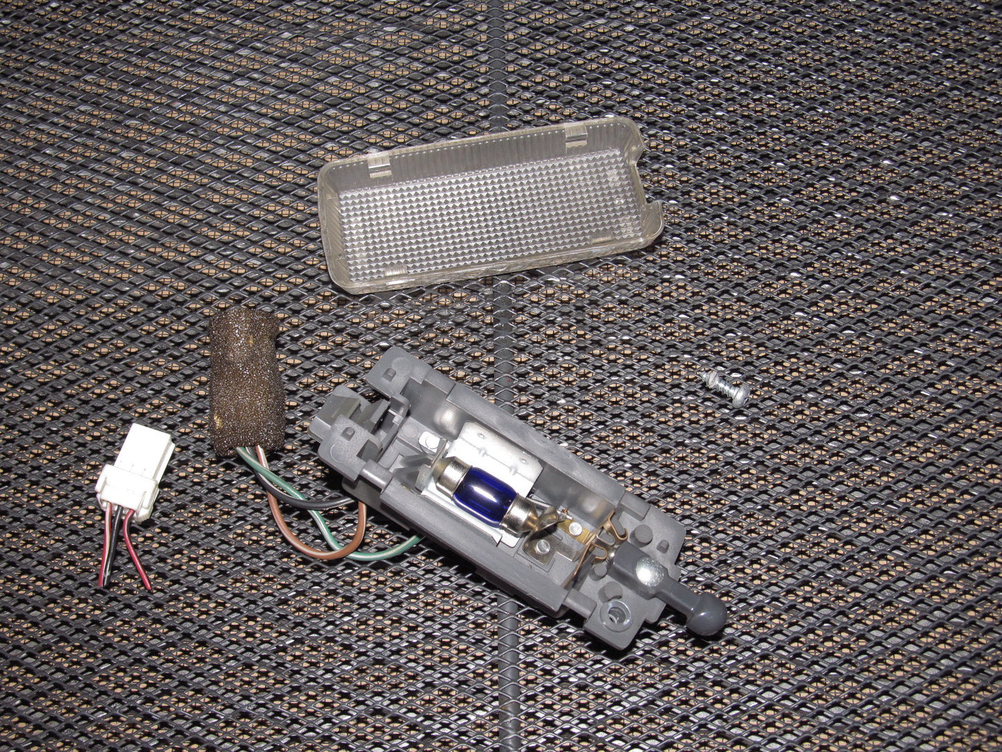 90-96 Nissan 300zx OEM Interior Trunk Courtesy Light – Autopartone