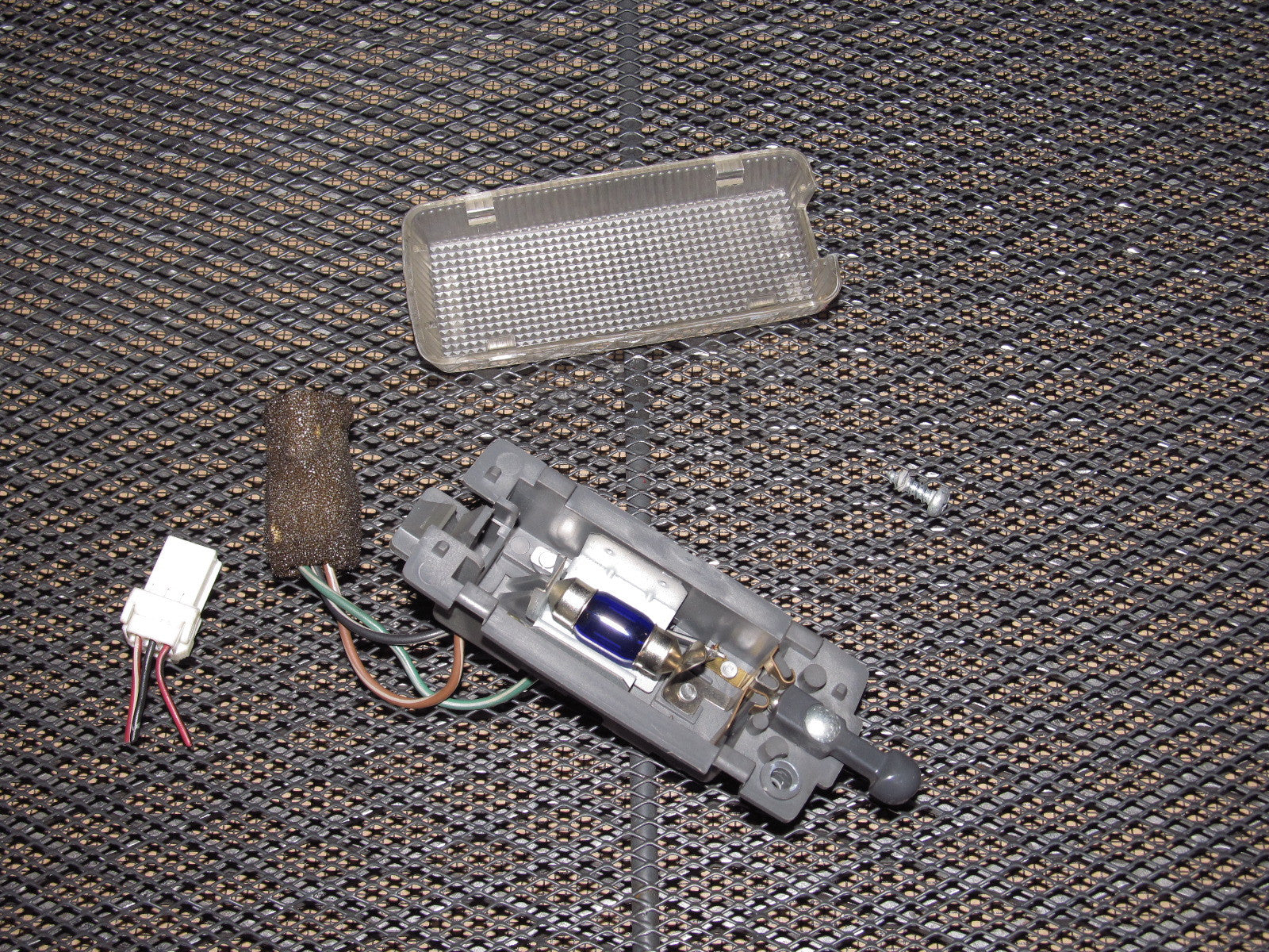 90-96 Nissan 300zx OEM Interior Trunk Courtesy Light – Autopartone