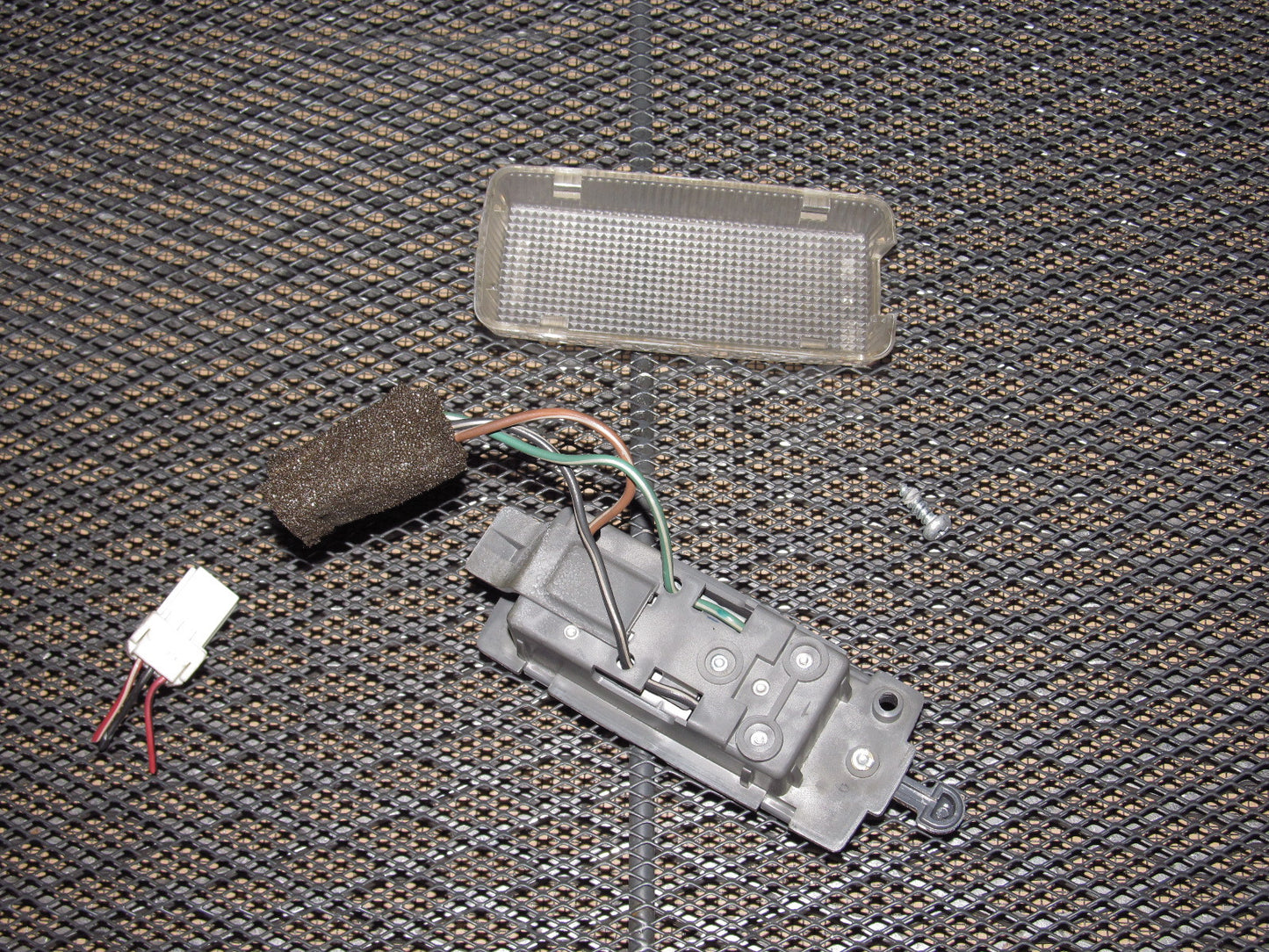 90-96 Nissan 300zx OEM Interior Trunk Courtesy Light – Autopartone