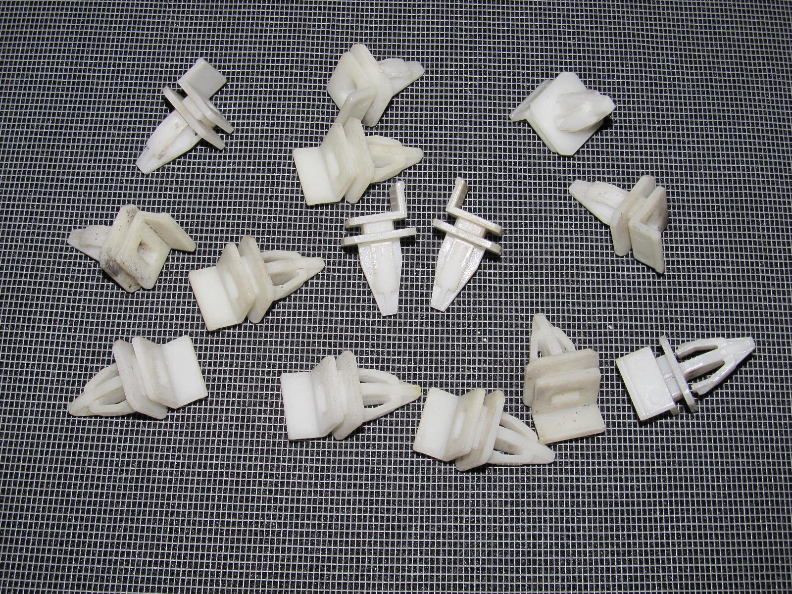 94-01 Acura Integra OEM Side Skirt Rocker Panel Clips Set – Autopartone