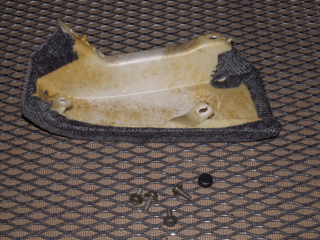 90-91 Nissan 300zx OEM Dash Glove Side Cover – Autopartone
