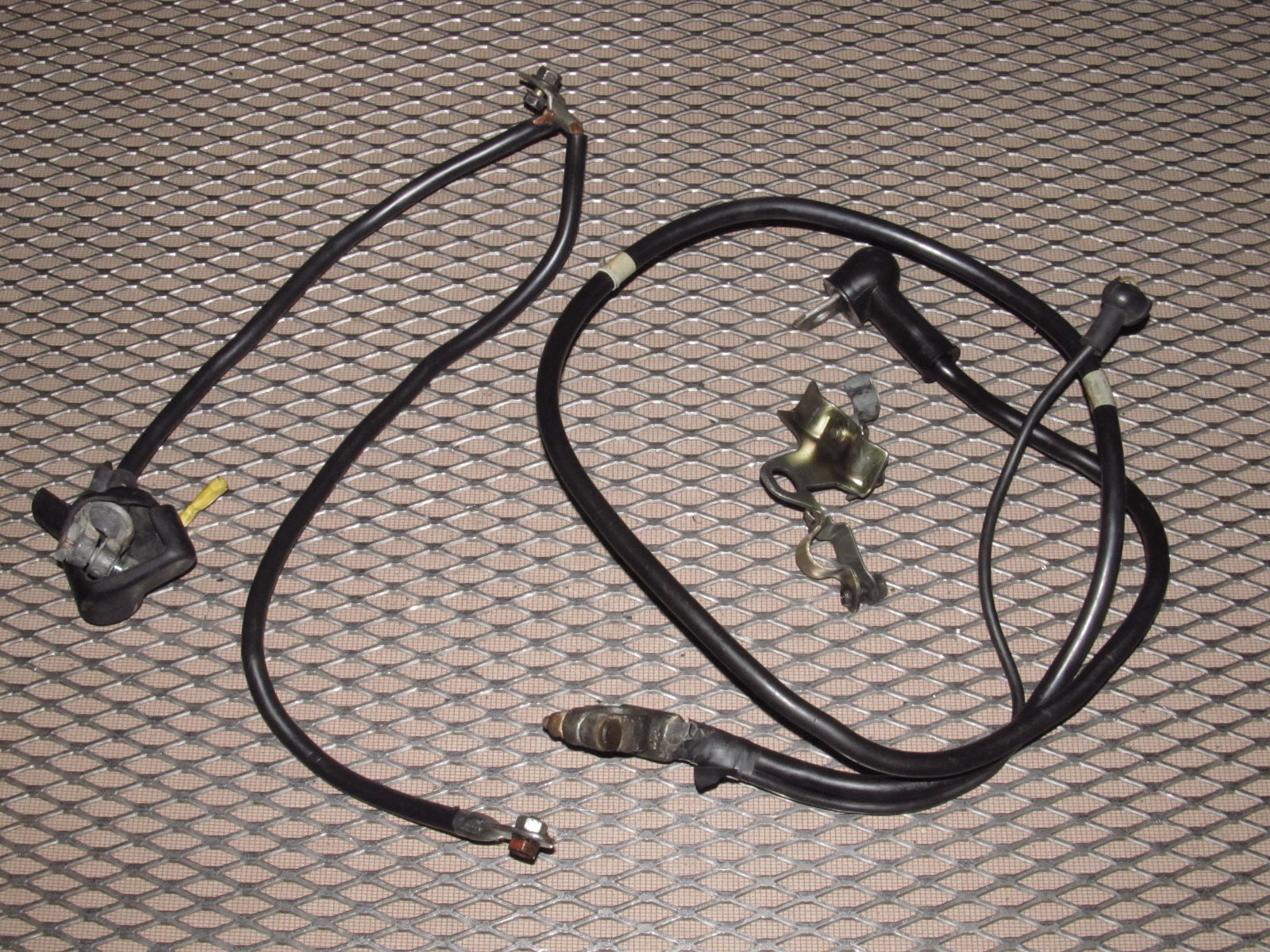 81-83 Mazda RX7 OEM Battery Cable – Autopartone