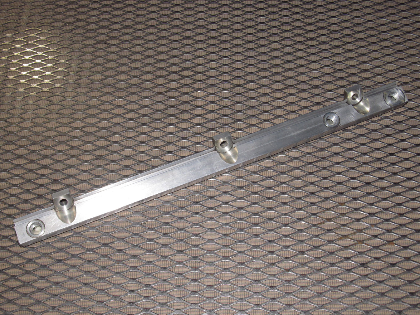 89 90 91 92 Toyota Supra OEM Fuel Rail - 7MGE – Autopartone
