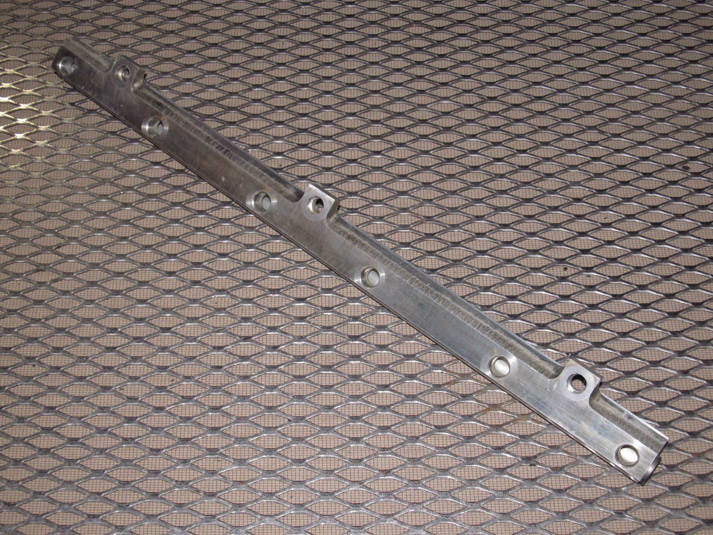 89 90 91 92 Toyota Supra OEM Fuel Rail - 7MGE – Autopartone