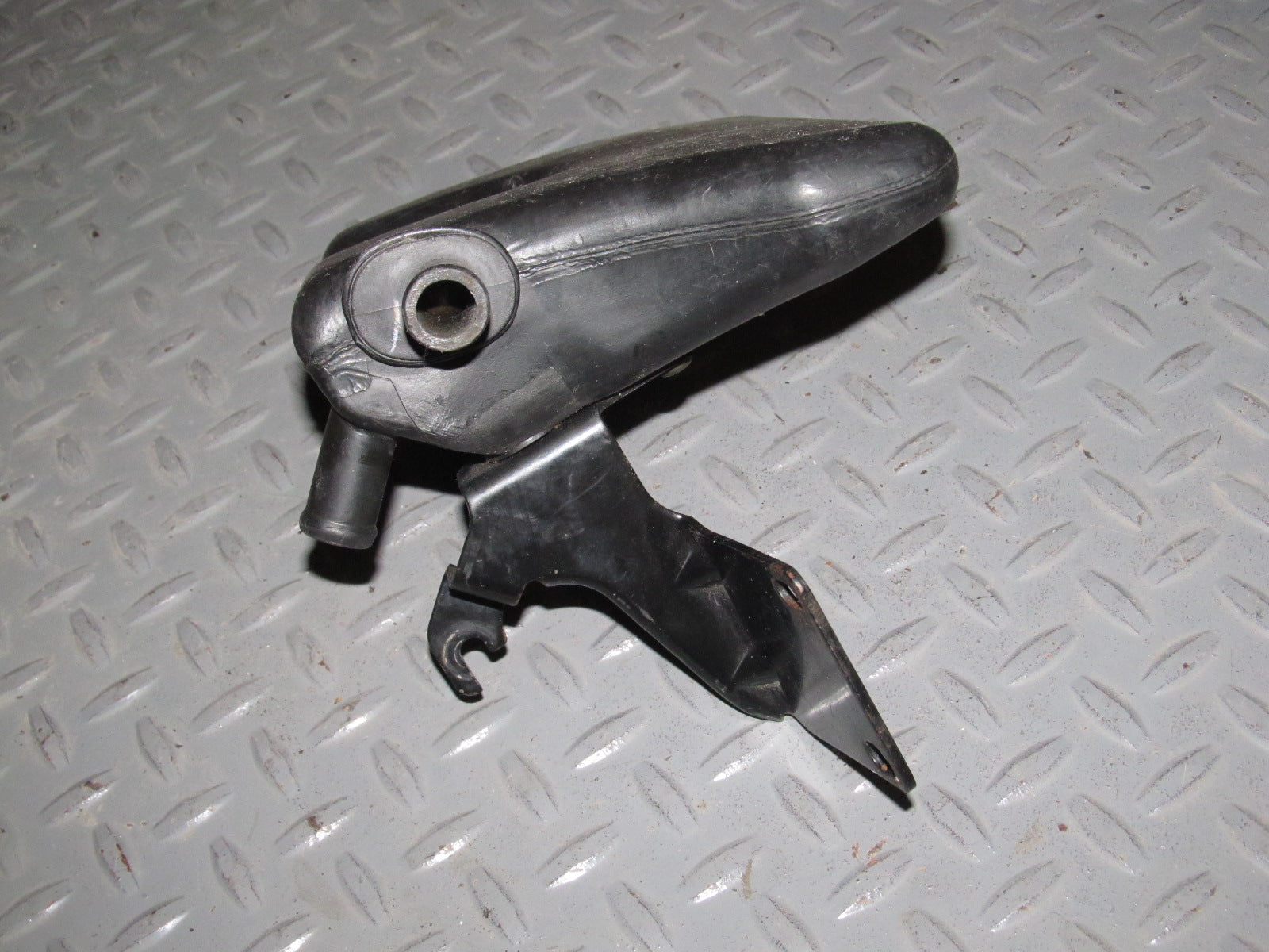 92 Nissan 300zx OEM AIV Air Injection Valve Air Reservoir Tank - Right ...