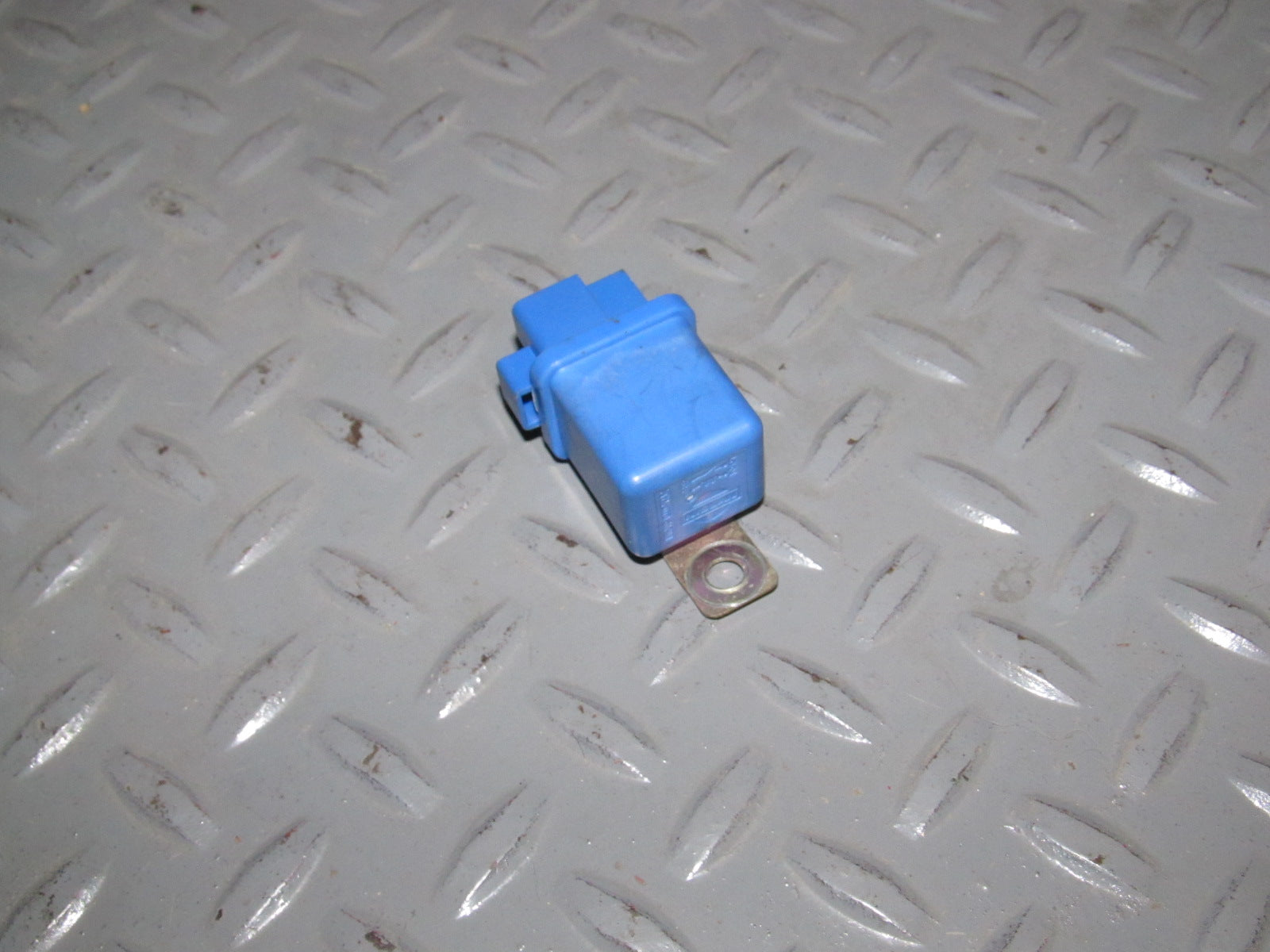 90 91 92 93 94 95 96 Nissan 300zx OEM 25230-C9980 Relay – Autopartone