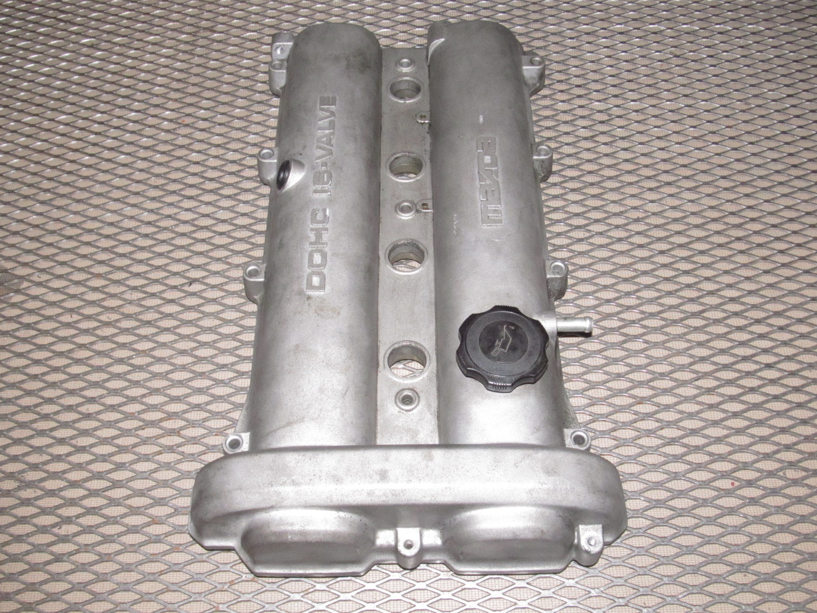 94 95 96 97 Mazda Miata OEM Engine Valve Cover – Autopartone