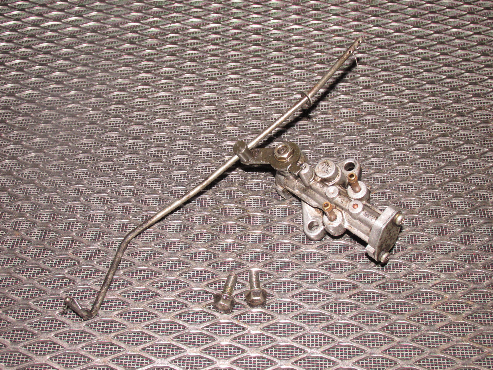 84 85 Mazda RX7 OEM 12A Oil Metering Pump – Autopartone