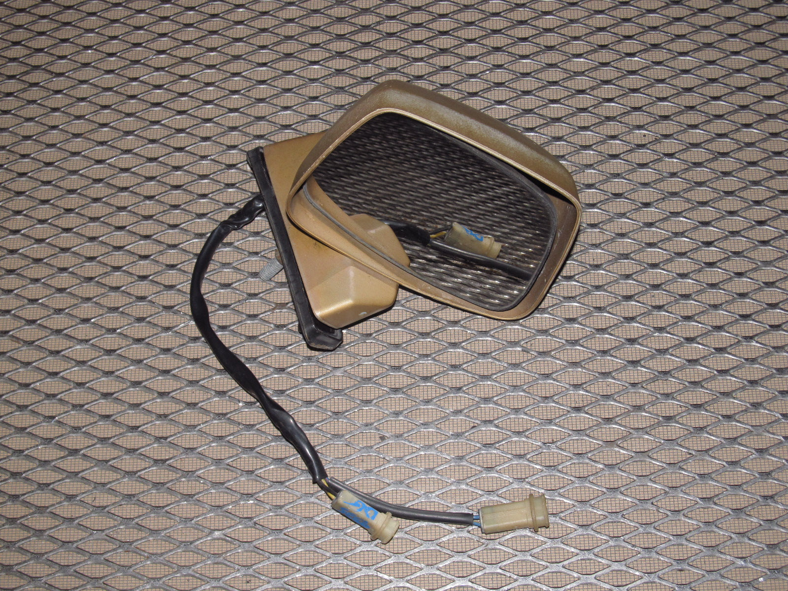 79 80 Datsun 280zx OEM Exterior Side Mirror - Right – Autopartone.com