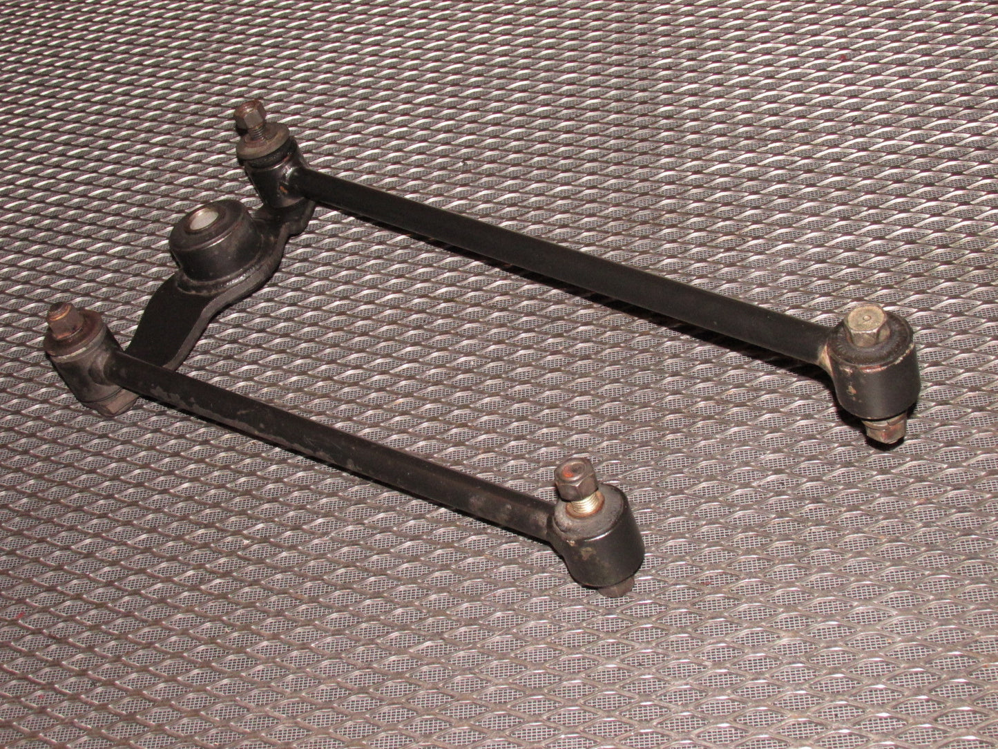 84 85 Mazda RX7 OEM Differential Watt Link Arm – Autopartone