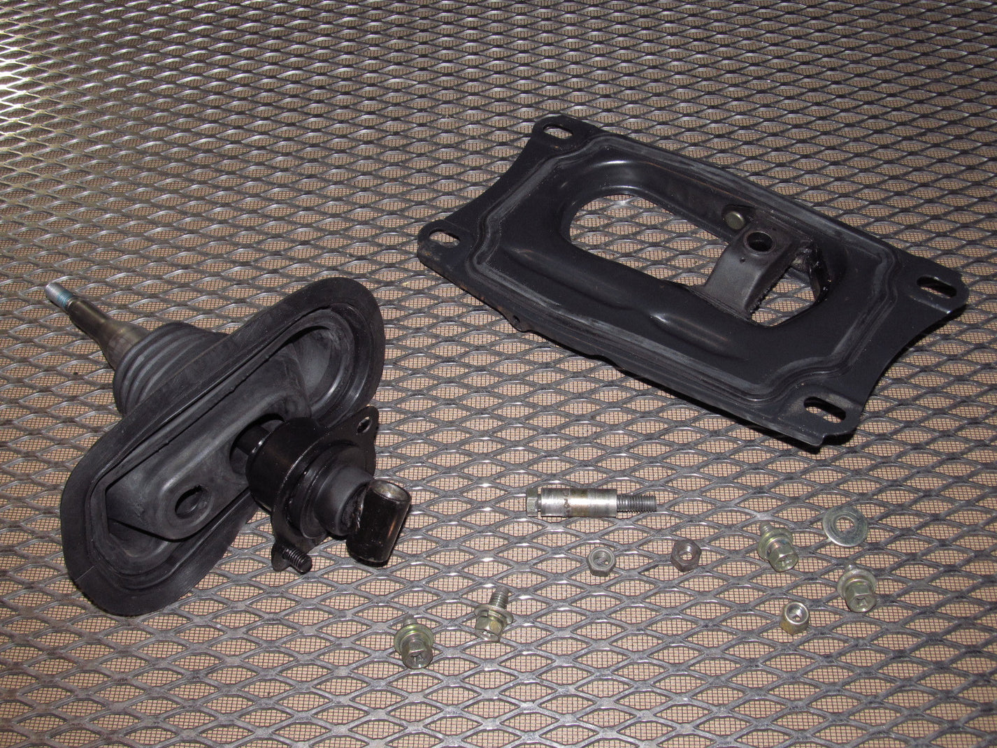 90-96 Nissan 300zx OEM Shifter Assembly - Twin Turbo – Autopartone