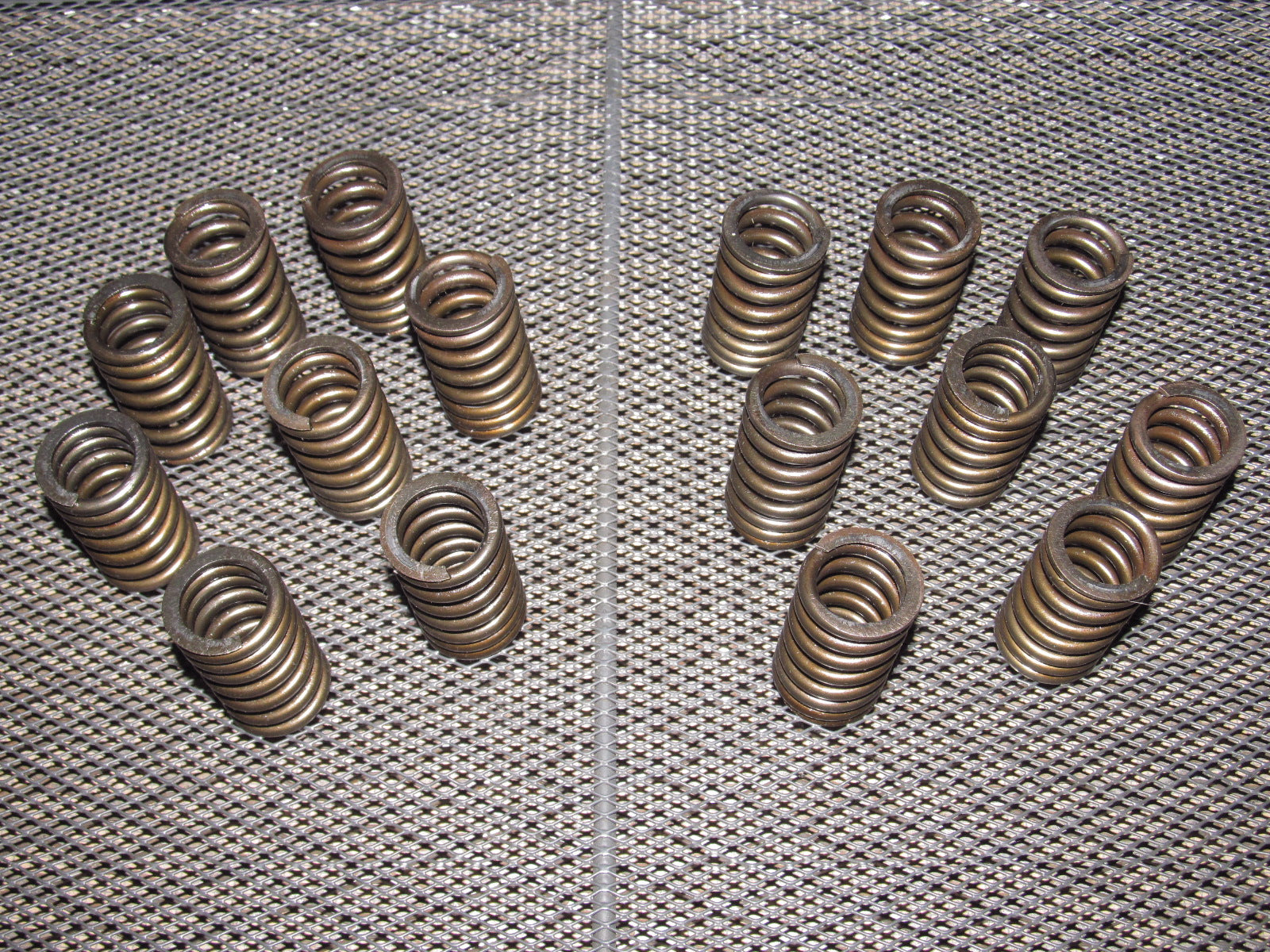94 95 96 97 Mazda Miata OEM Engine Valve Spring - Set – Autopartone