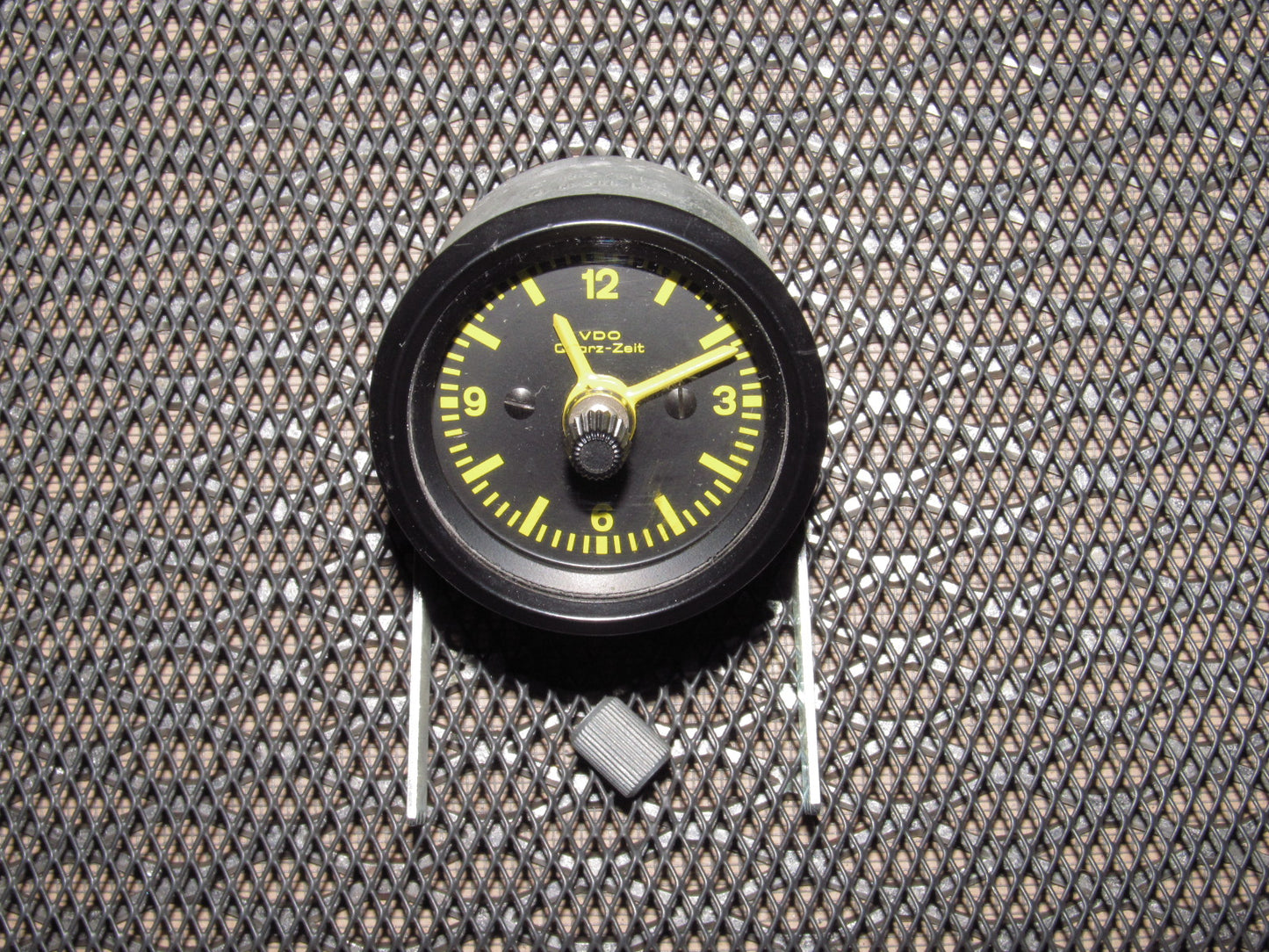 83-85 Porsche 944 OEM Clock – Autopartone.com