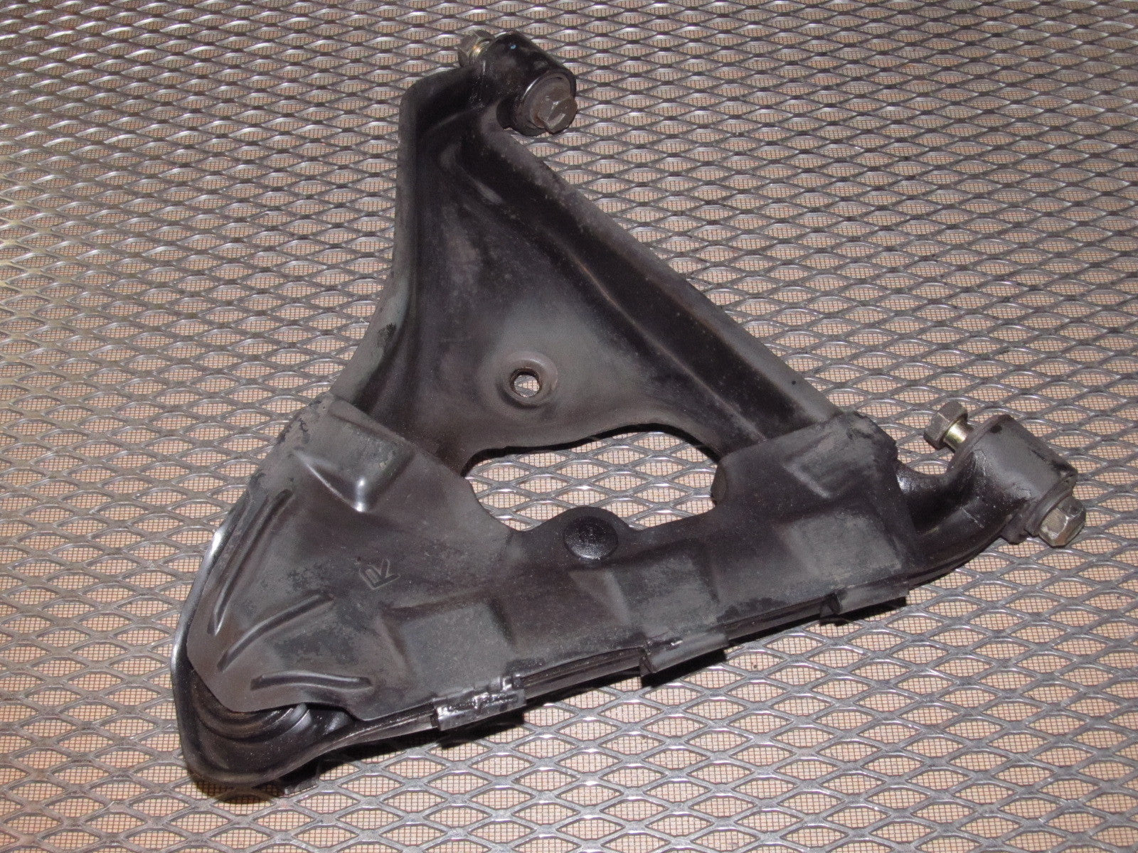 90-96 Nissan 300zx OEM Rear Lower Control Arm - Right – Autopartone.com