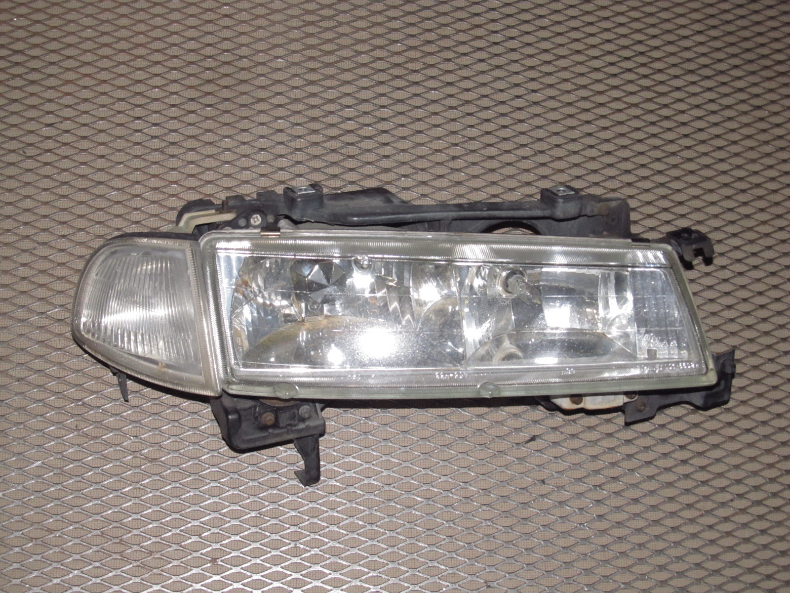 92 93 94 95 96 Honda Prelude OEM Headlight & Corner Light - Right ...