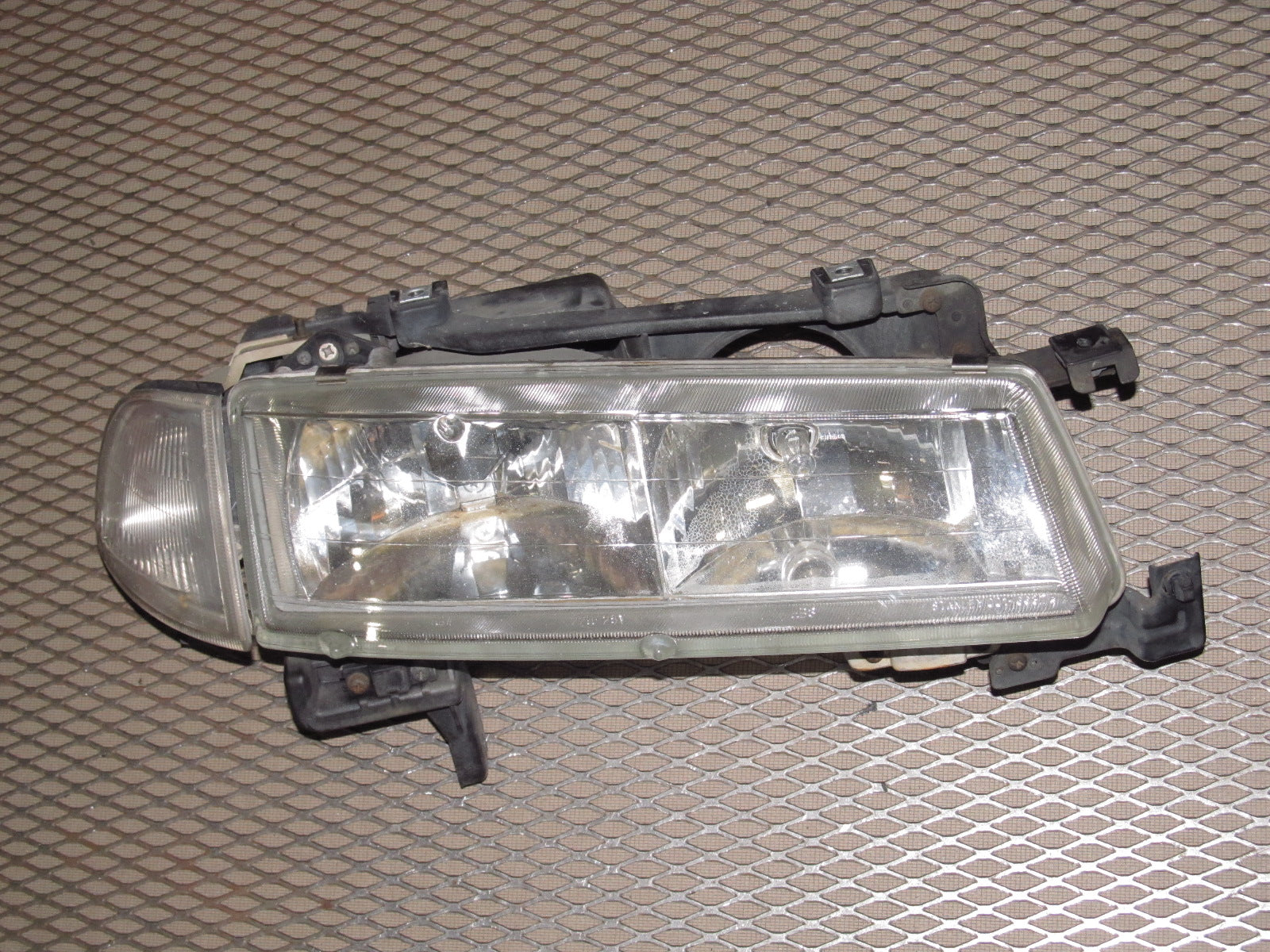 92 93 94 95 96 Honda Prelude OEM Headlight & Corner Light - Right ...