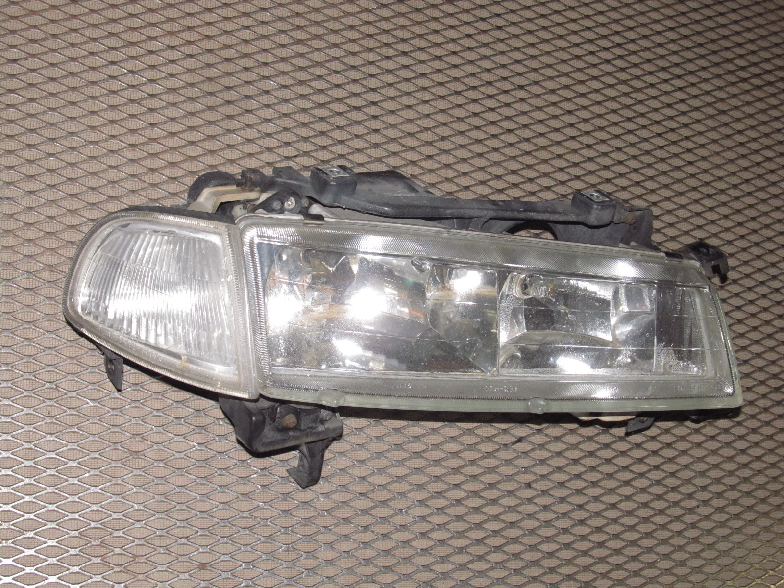 92 93 94 95 96 Honda Prelude OEM Headlight & Corner Light - Right ...