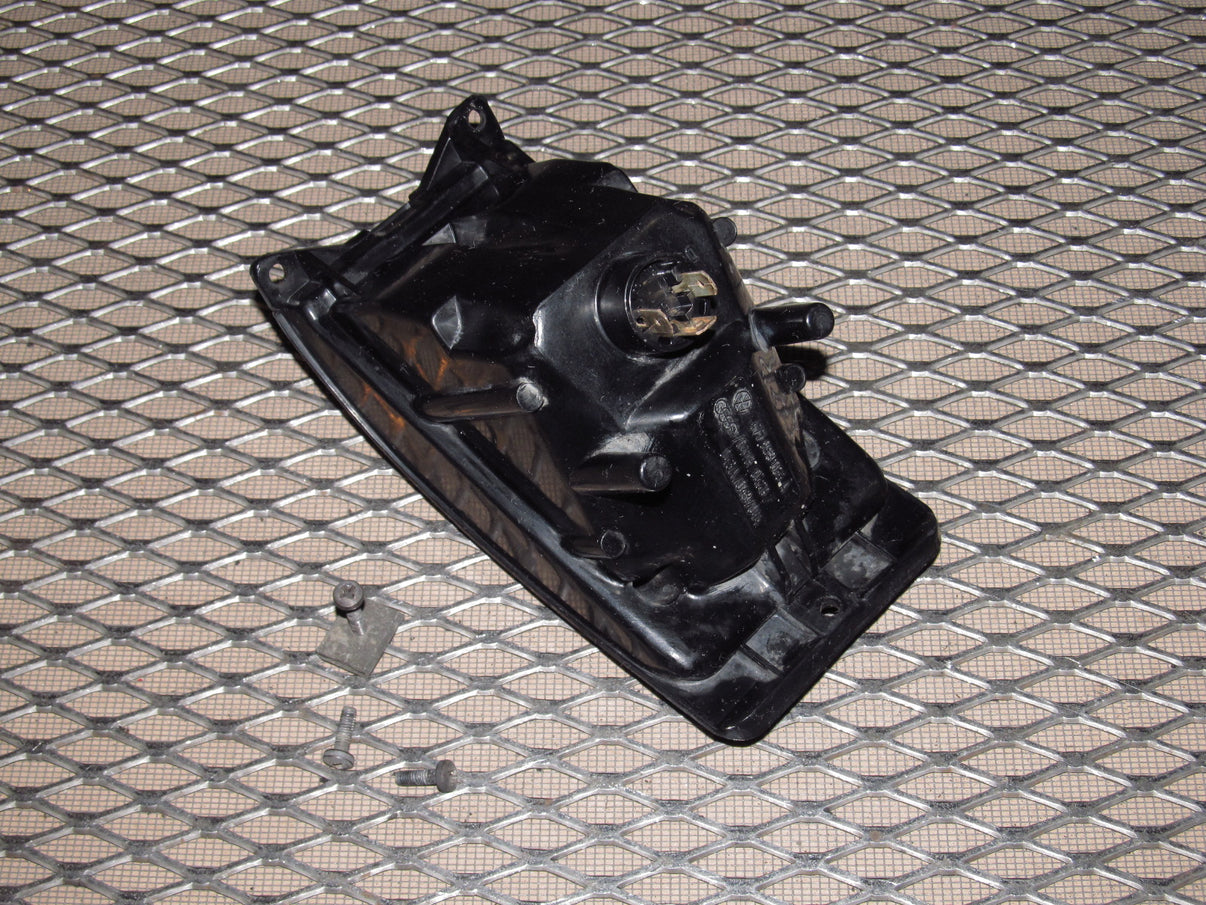 83-85 Porsche 944 OEM Front Turn Signal Light - Right – Autopartone